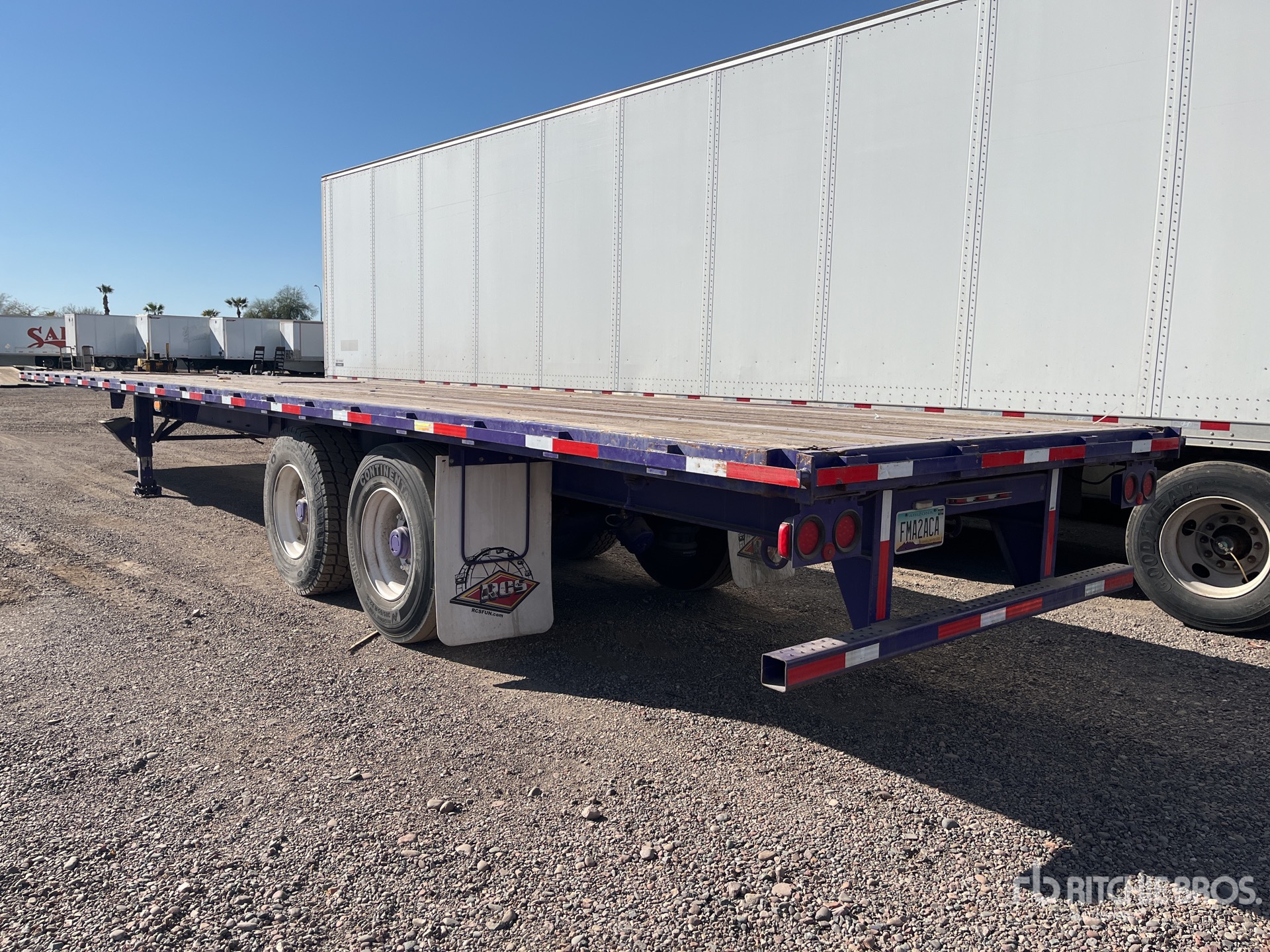 1998 Fruehauf 45 ft T/A Flatbed Trailer | Ritchie Bros. Auctioneers