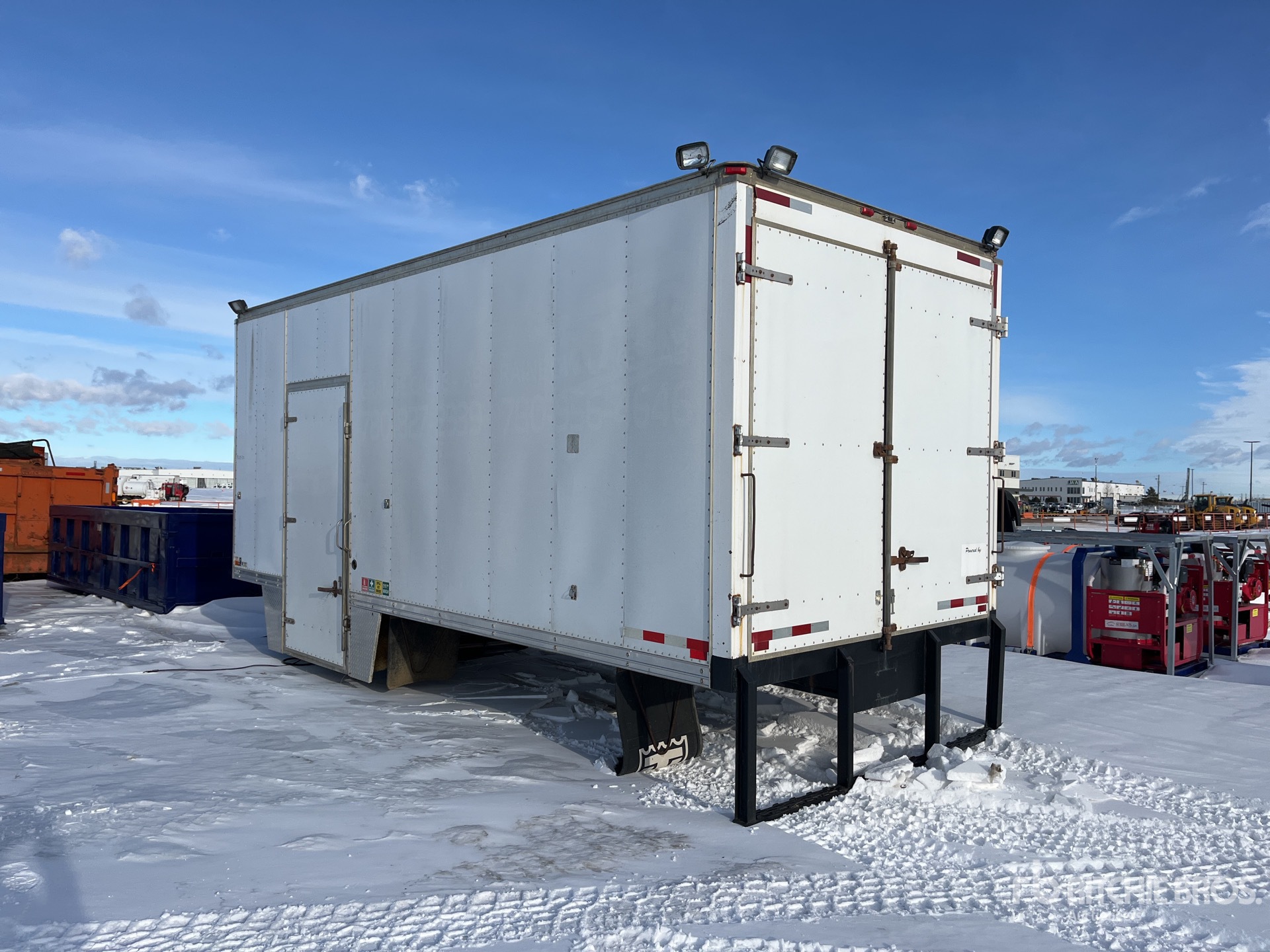 Thermo King 20 ft Van Truck Body | Ritchie Bros. Auctioneers