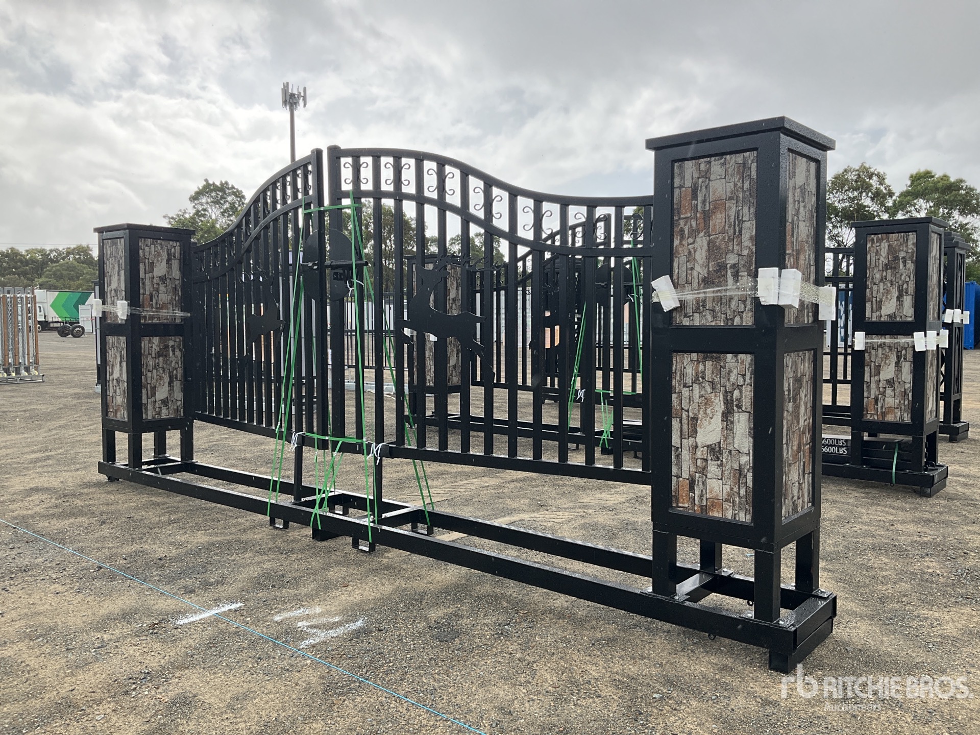 Suihe 20 ft Wrought Iron Bi-Parting Driveway Gate | Ritchie Bros ...