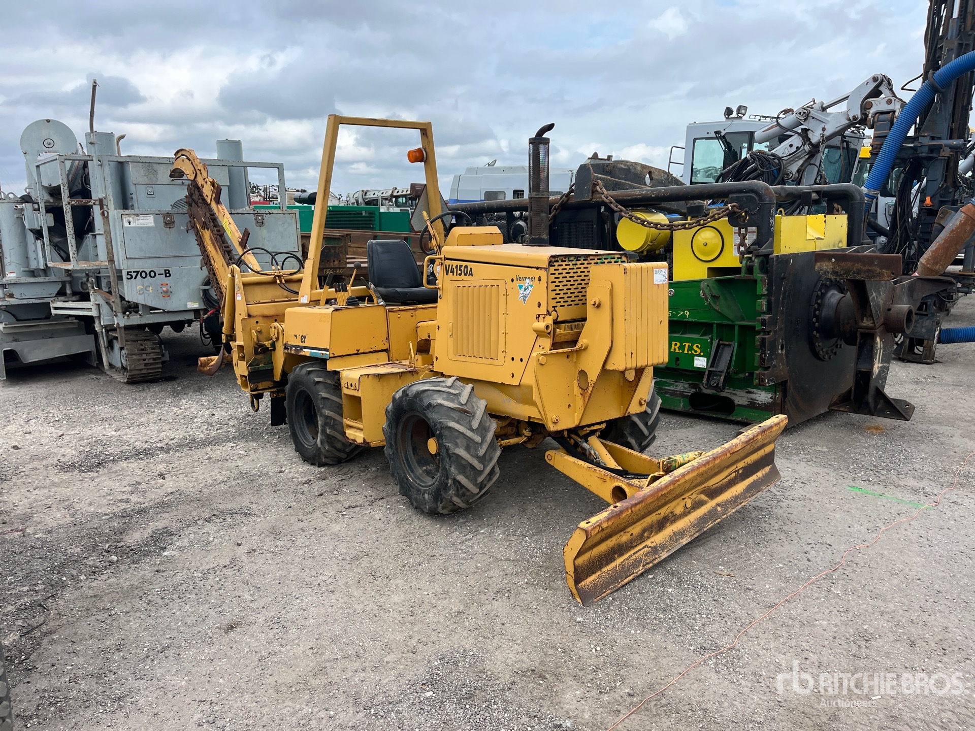 1998 Vermeer V4150A 4x2 Trancheuse | Ritchie Bros. Auctioneers