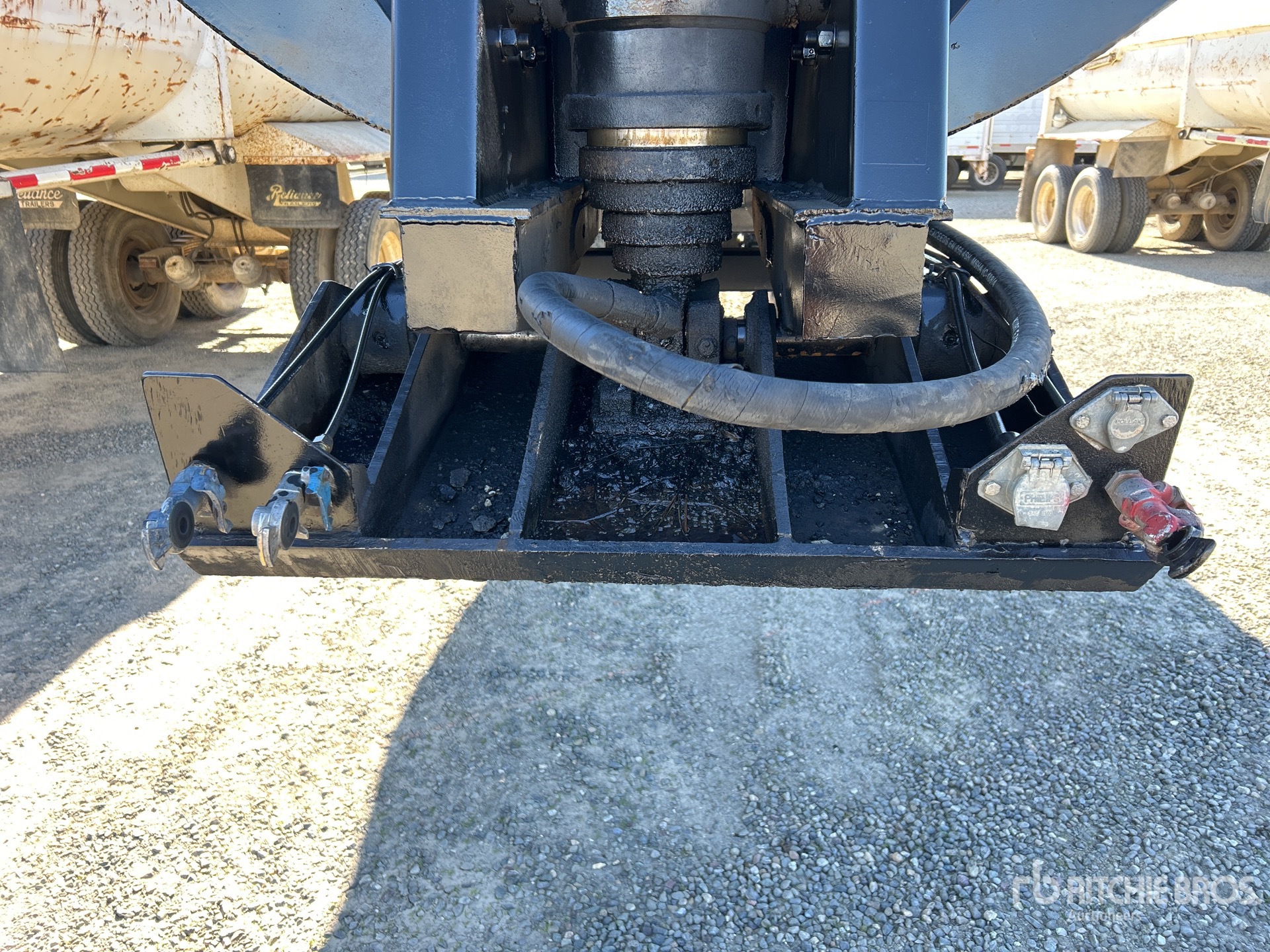 Spcns 28 ft T/A End Dump Trailer | Ritchie Bros. Auctioneers