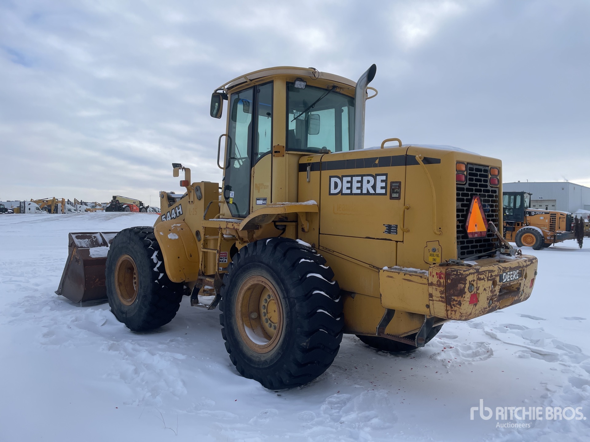 2001 John Deere 544H Wheel Loader (Inoperable) | Ritchie Bros. Auctioneers