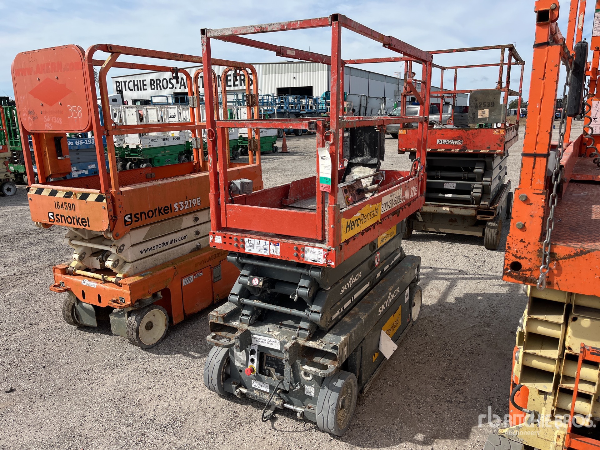 2019 Skyjack SJIII-3219 Electric Scissor Lift | Ritchie Bros. Auctioneers
