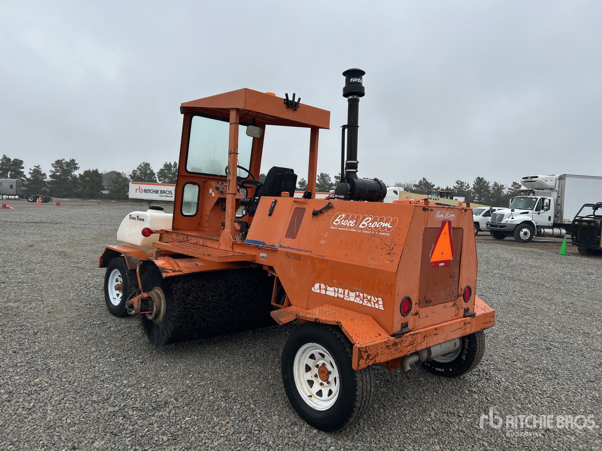 2006 Broce RJ350 Self-Propelled Broom | Ritchie Bros. Auctioneers