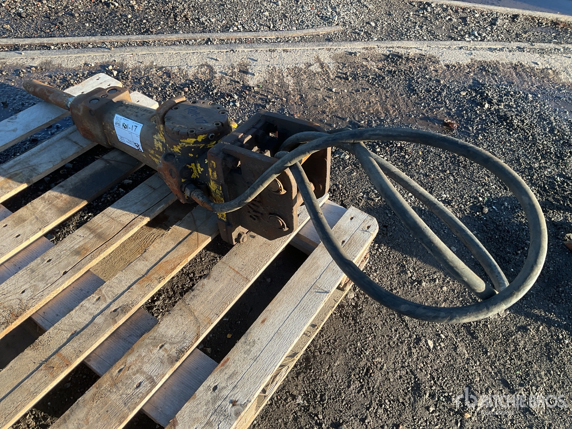 Epiroc SB 102 1.5T Martello idraulico | Ritchie Bros. Auctioneers