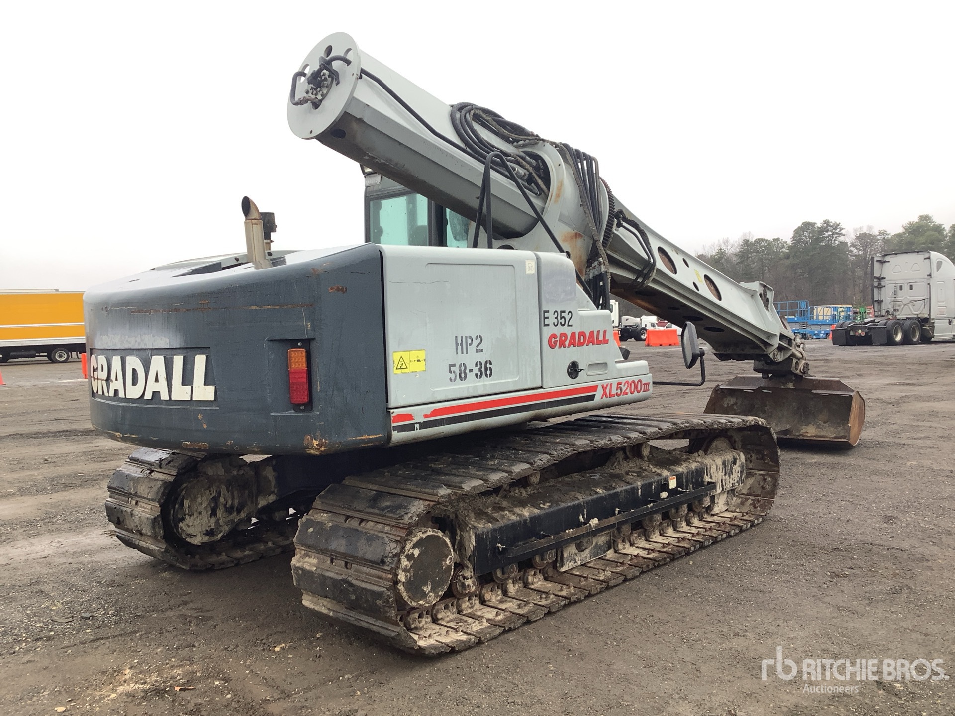 2009 Gradall XL5200 III Tracked Excavator | Ritchie Bros. Auctioneers