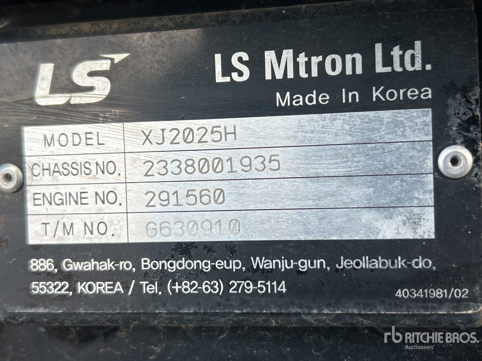 2021 LS XJ2025H Utility Tractor | Ritchie Bros. Auctioneers