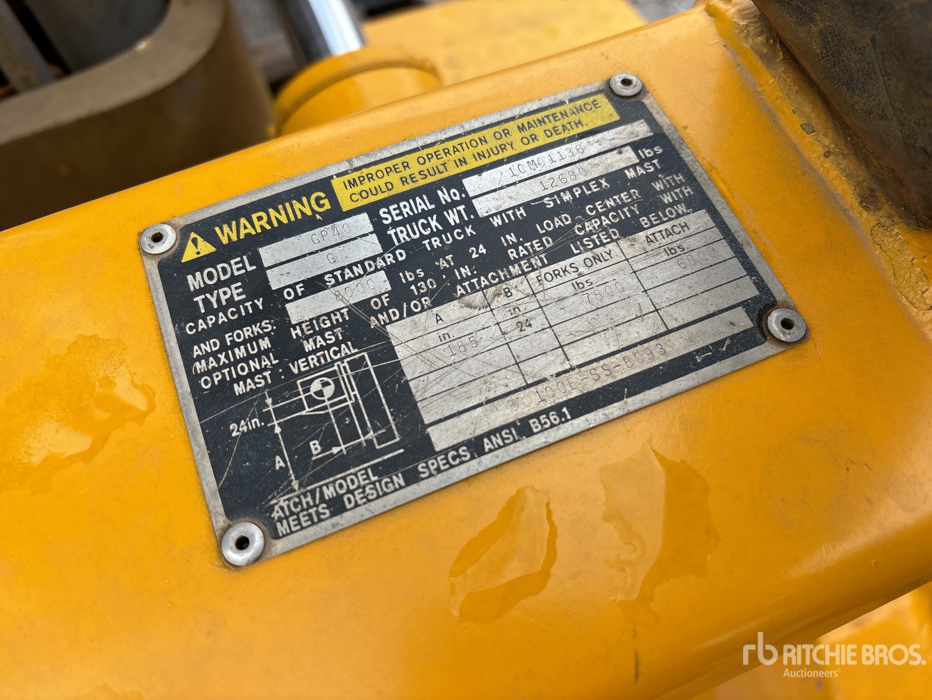 1996 Cat GP40 7800 lb Pneumatic Tire Chariot Élévateur | Ritchie Bros ...