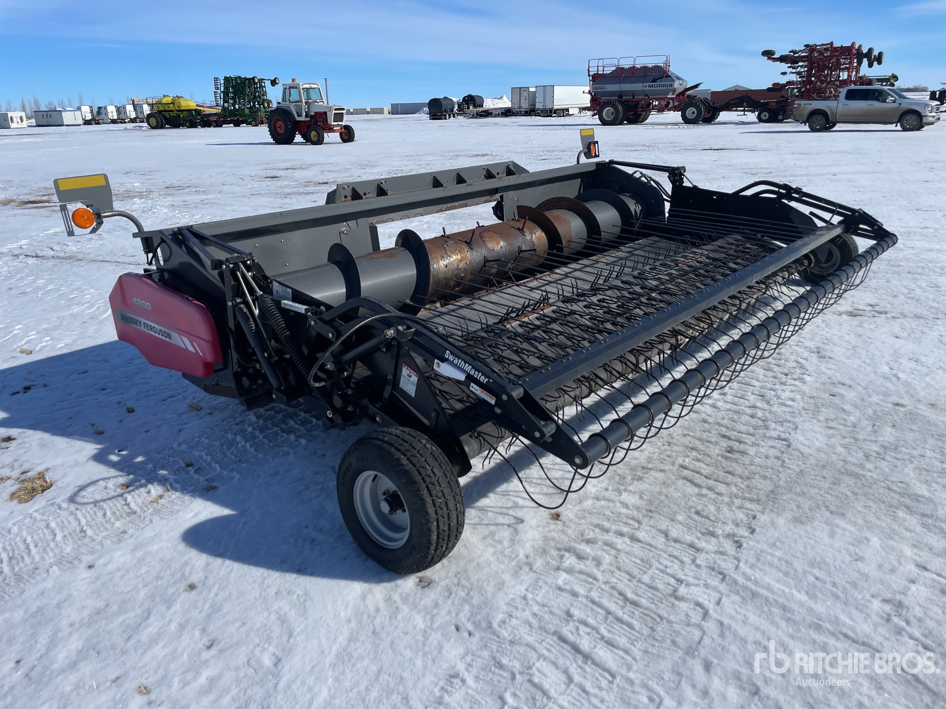 2012 Massey Ferguson 4200 14 ft Combine Pickup Header | Ritchie Bros ...