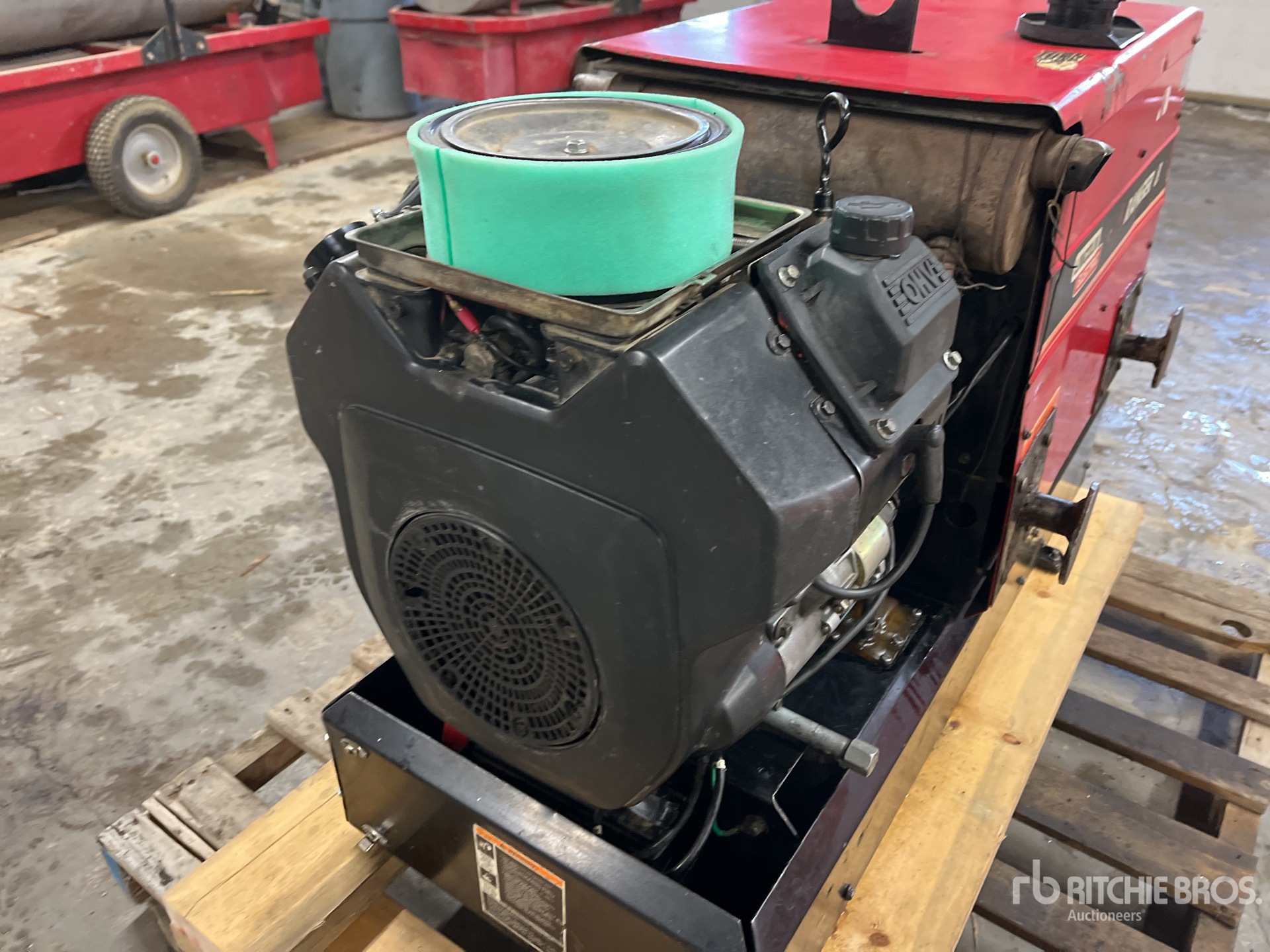 Lincoln Electric Ranger 8 225 A Skid-Mounted Engine Driven Welder ...