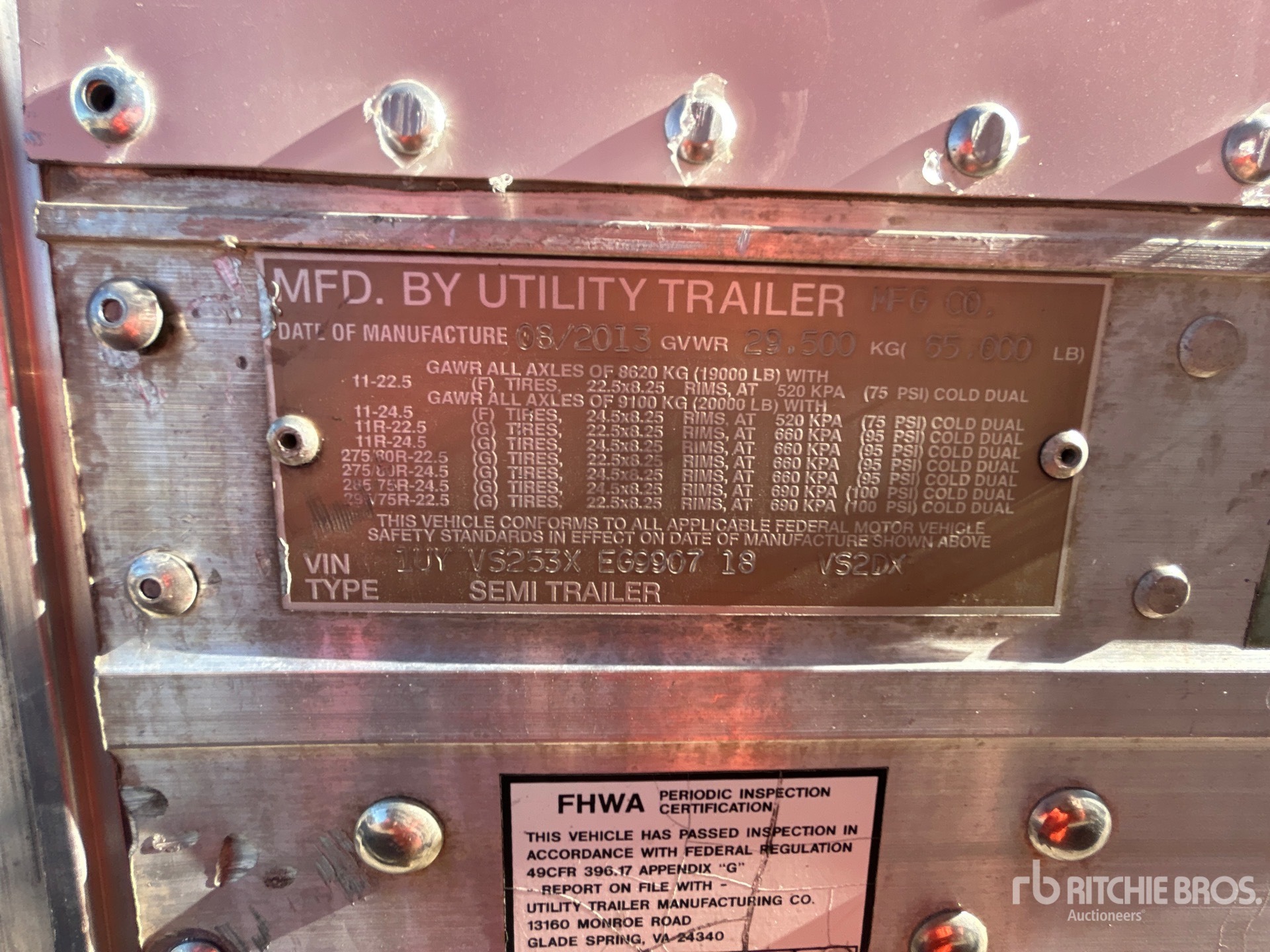 2014 Utility VS2DX 53 ft x 102 in T/A Van Trailer | Ritchie Bros ...