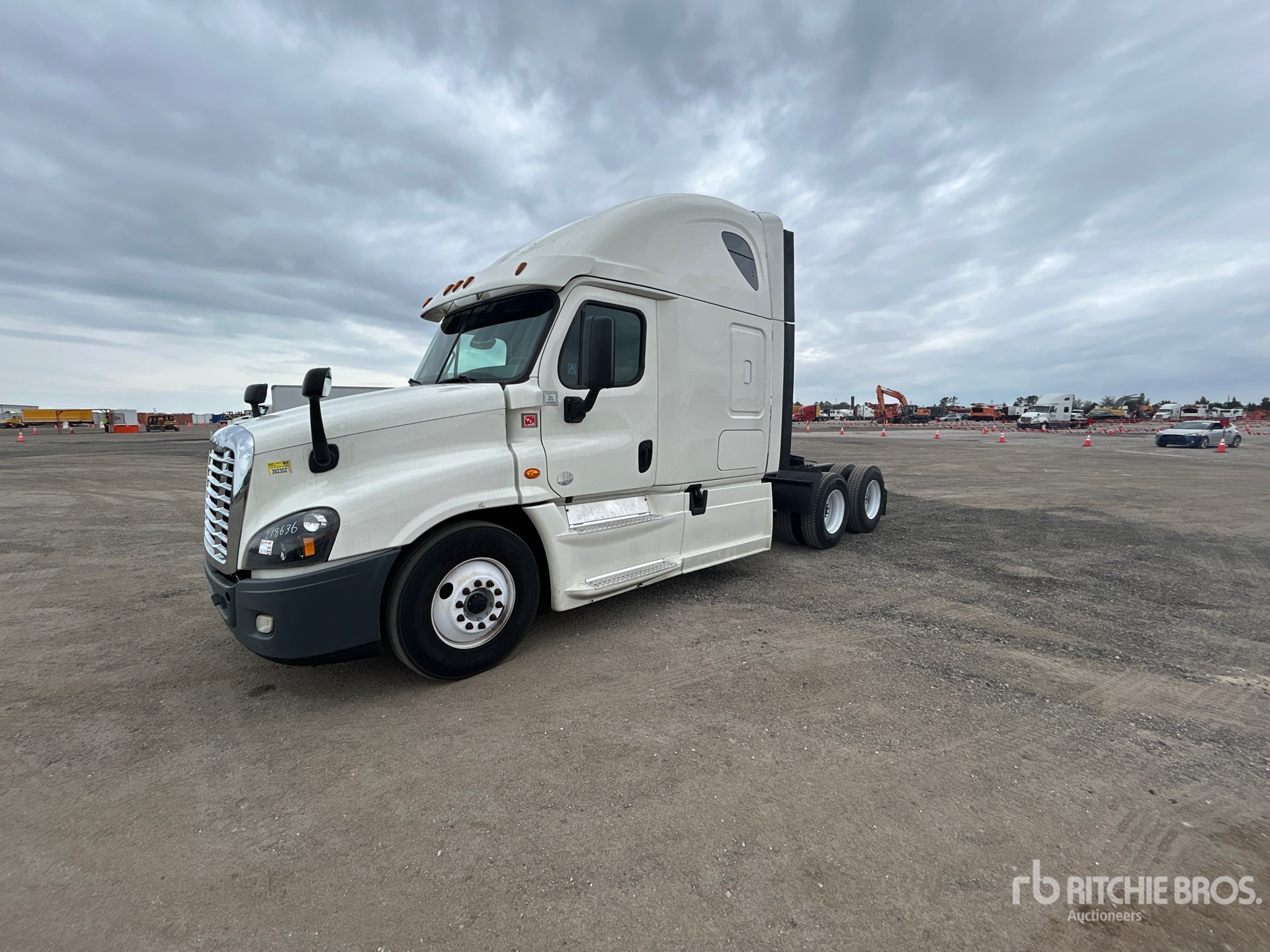 2019 Freightliner Cascadia 125 6x4 T/A Sleeper Truck Tractor | Ritchie ...