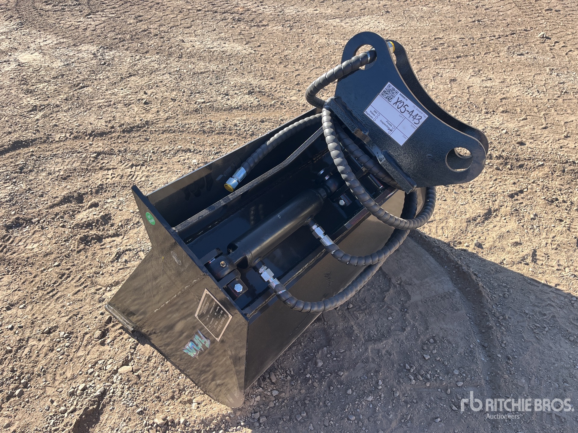 2025 Future FT-5T 900 mm Hydraulic Tilting Excavator Bucket - Fits 5 ...