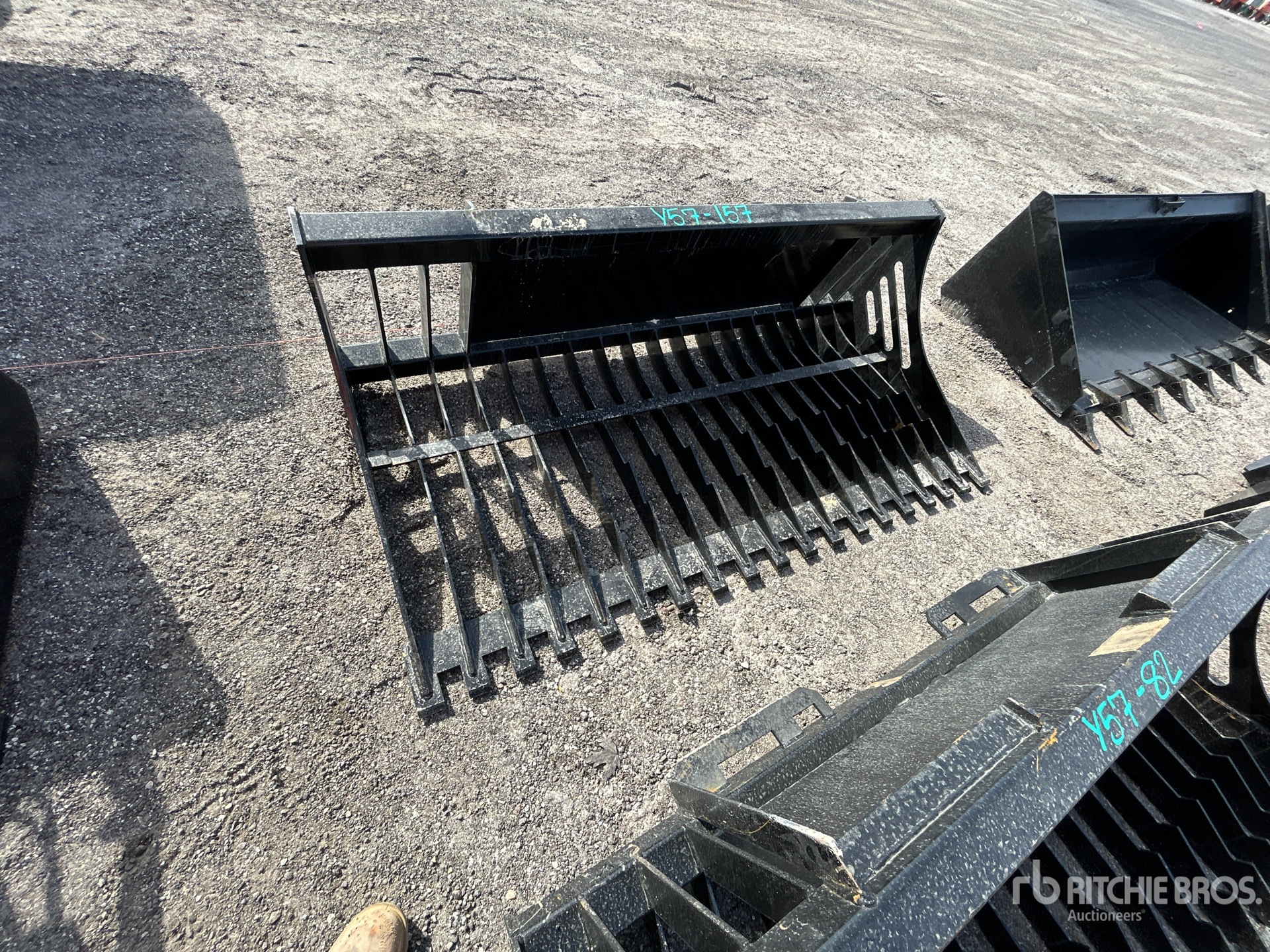 Wildcat 72 in Skeleton Skid Steer Bucket | Ritchie Bros. Auctioneers