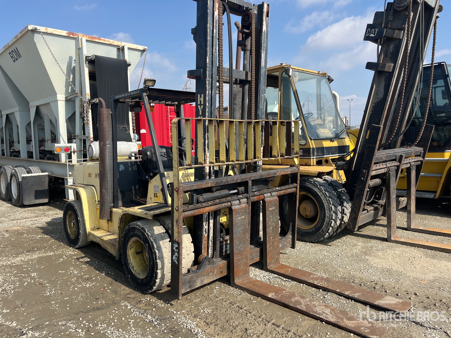 1998 Hyster XL2 14100 lb Pneumatic Tire Forklift | Ritchie Bros ...