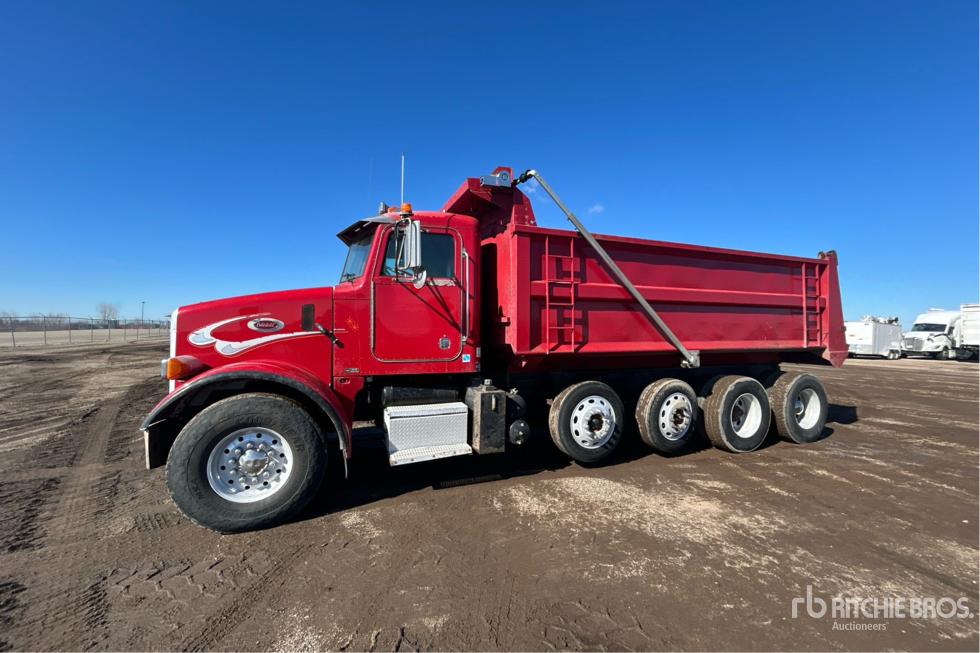 2000 Peterbilt 357 10x4 Quad/A Dump Truck | Ritchie Bros. Auctioneers