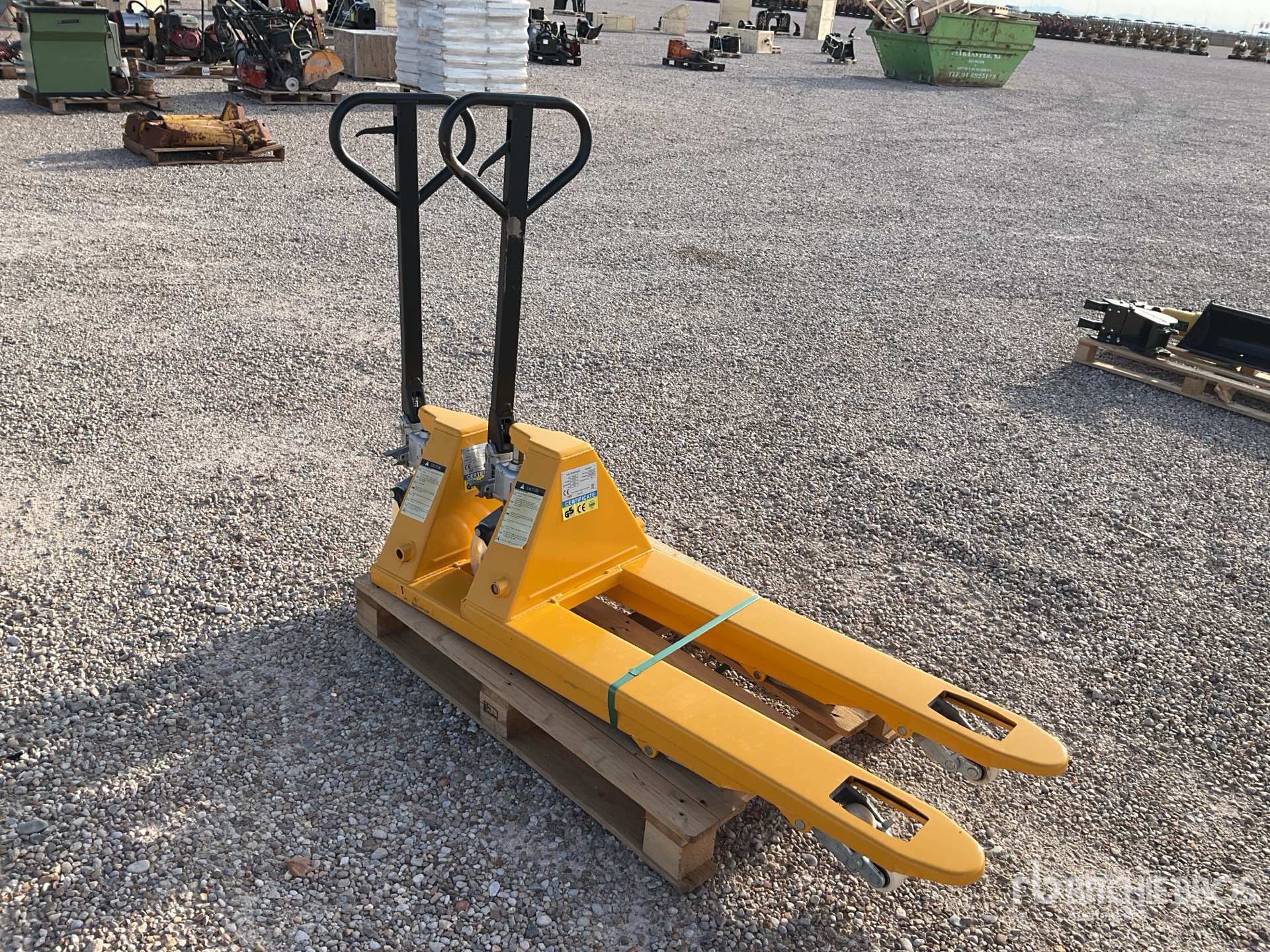 2024 Transpallet BD20 2000 kg Quantity of (2) Manual Pallet Jack ...
