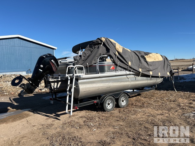 Sun Tracker Fishin' Barge 22 DLX Pontoon Boat w/2015 TrailStar SP2022T ...