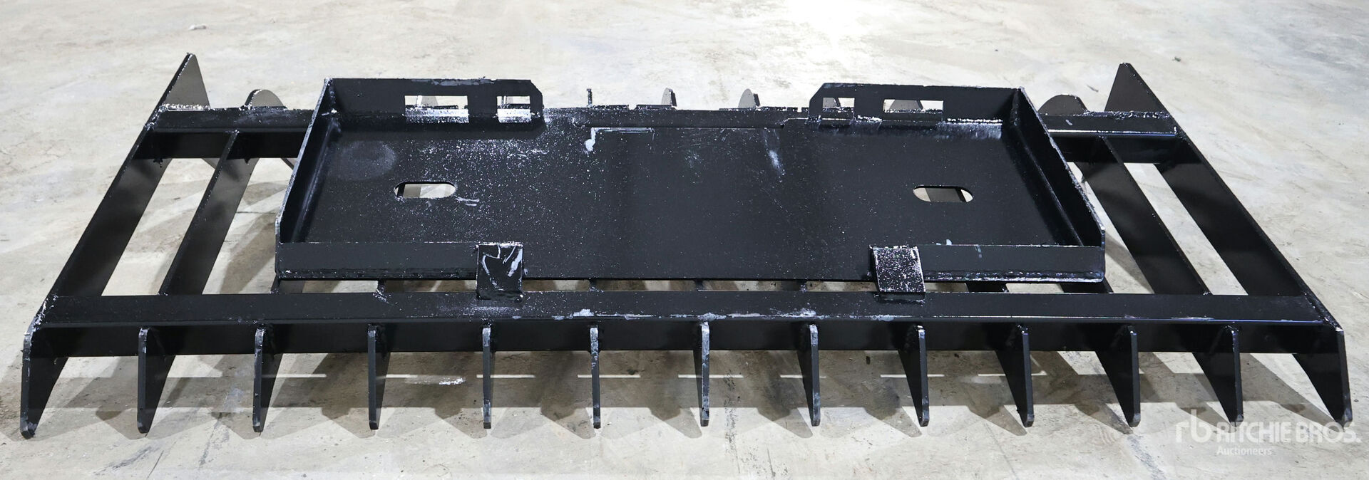 2024 Kit Containers QT-RR-70 70 in Skid Steer Root Rake (Unused ...