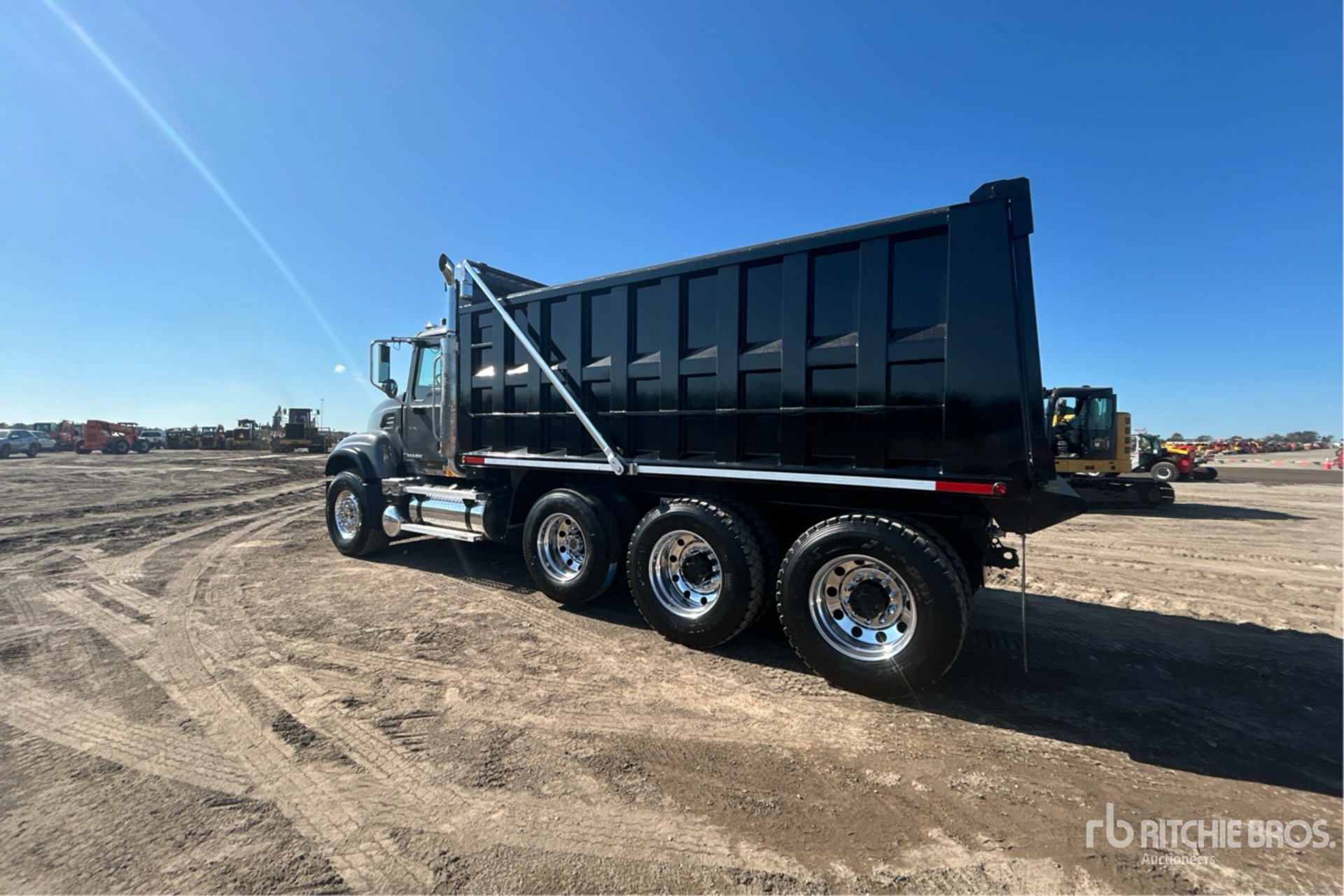 2007 Mack CV713 8x4 Tri/A Dump Truck | Ritchie Bros. Auctioneers
