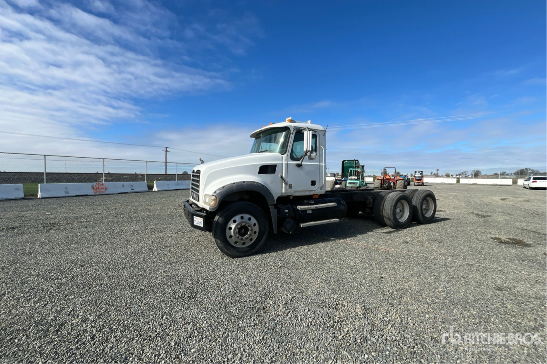 2009 Mack GU713 6x4 Cab and Chassis | Ritchie Bros. Auctioneers