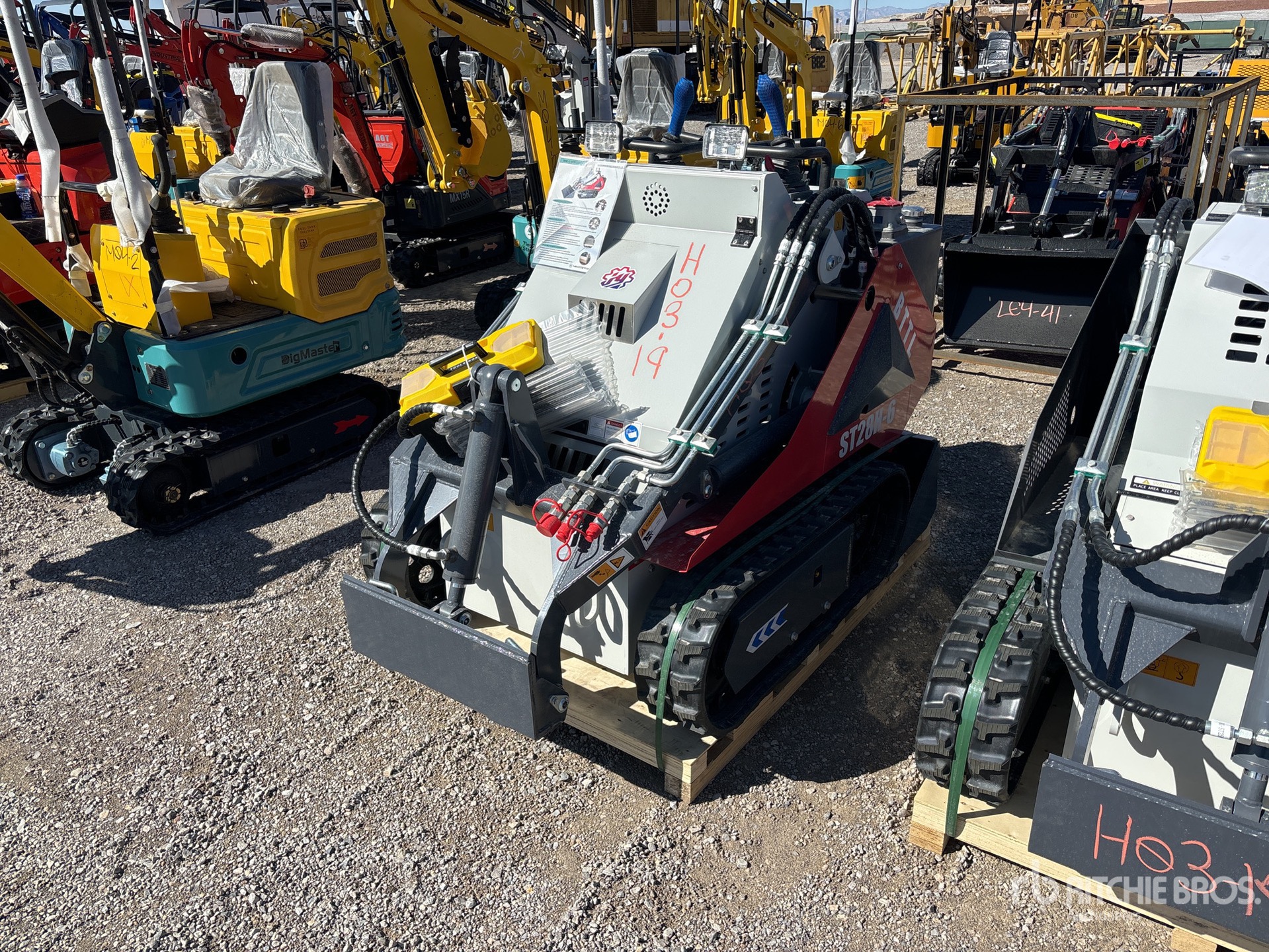 2025 BTTL ST28H-6 Mini Compact Track Loader (Unused) | Ritchie Bros ...