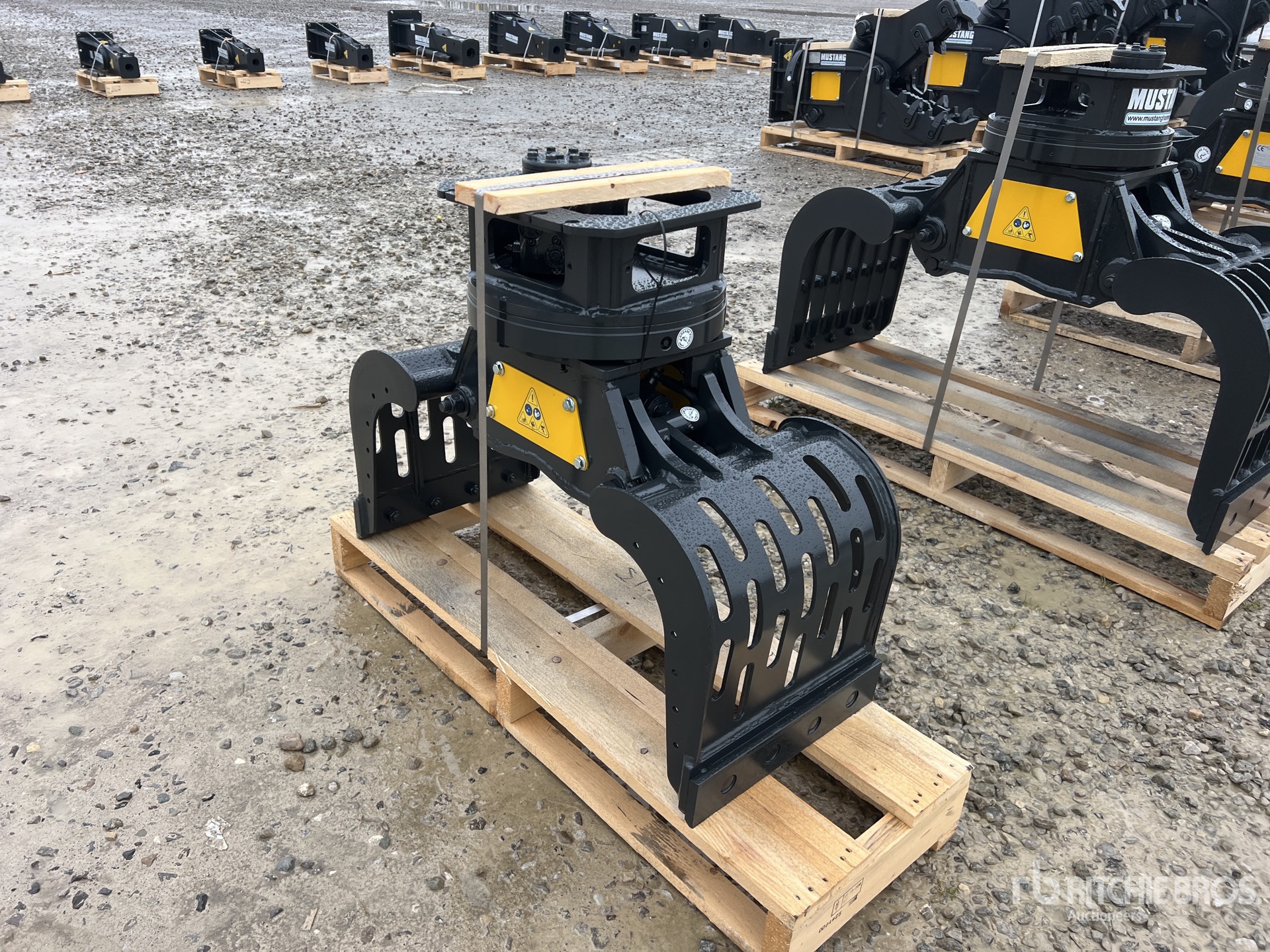 2025 Mustang GRP150 Demolition Grapple (Unused) | Ritchie Bros. Auctioneers