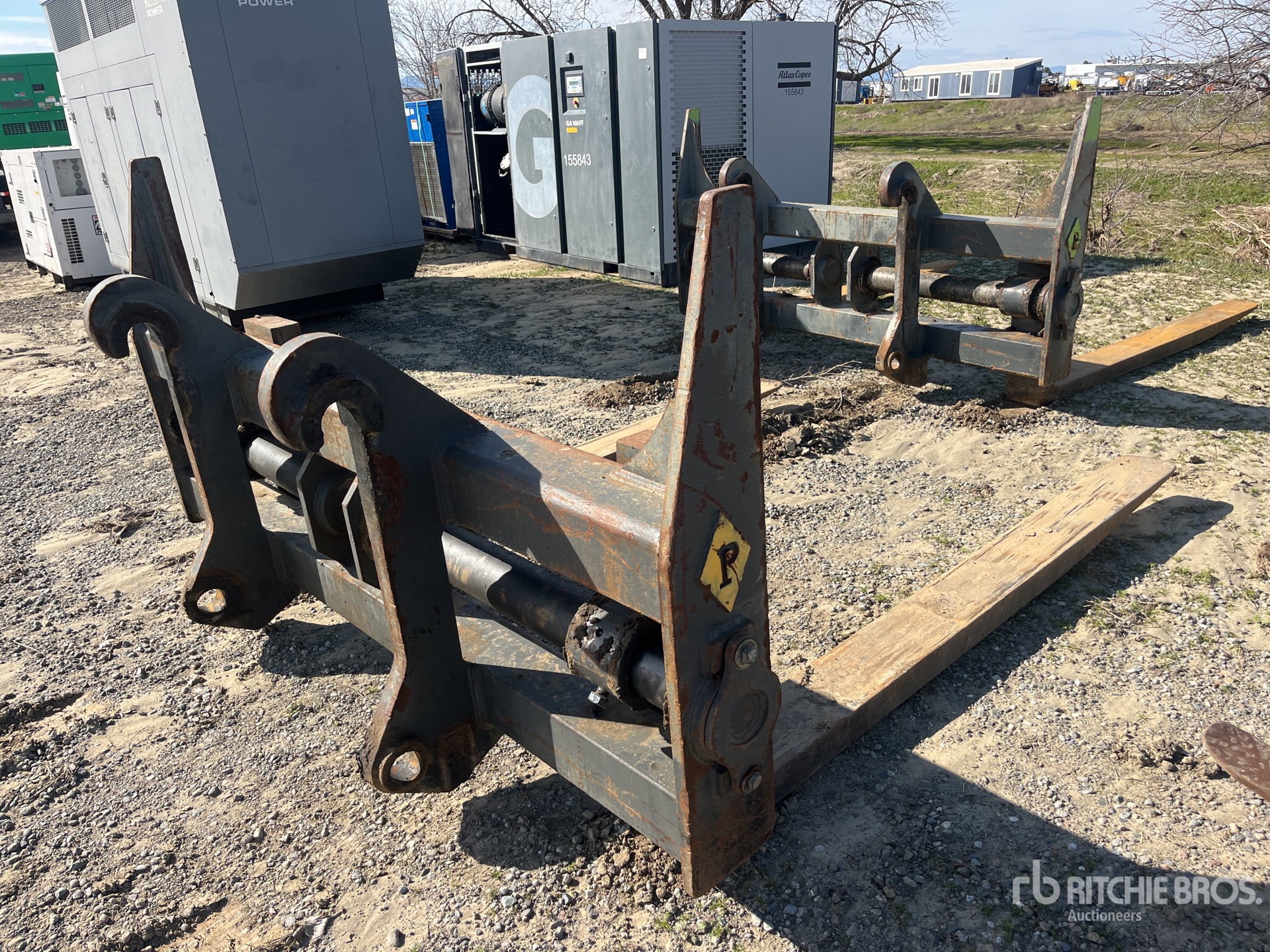 Pemberton 93 in Wheel Loader Forks - Fits Volvo 150H | Ritchie Bros ...