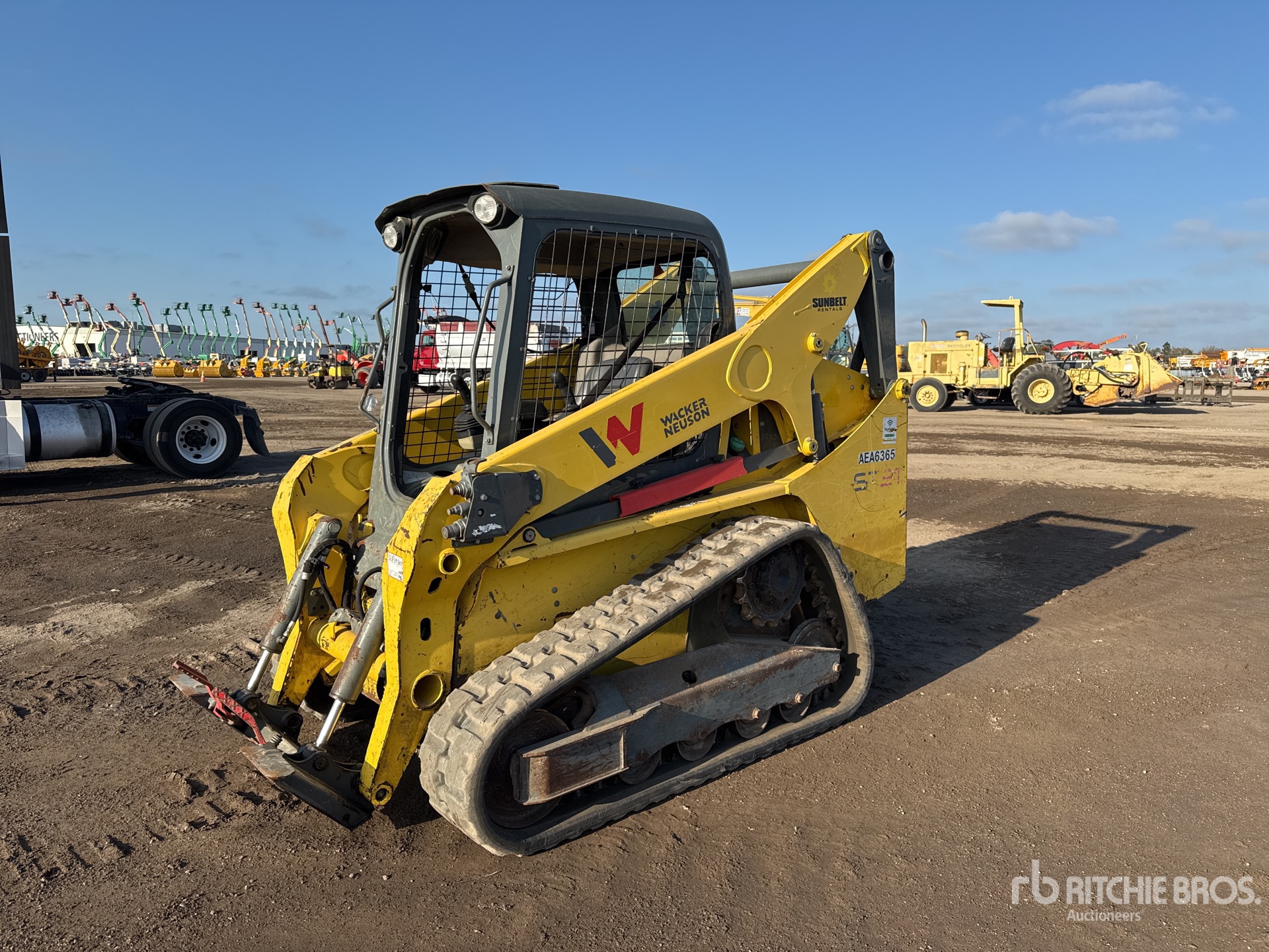 2018 Wacker Neuson ST31 Chargeuse sur rails compacte | Ritchie Bros ...