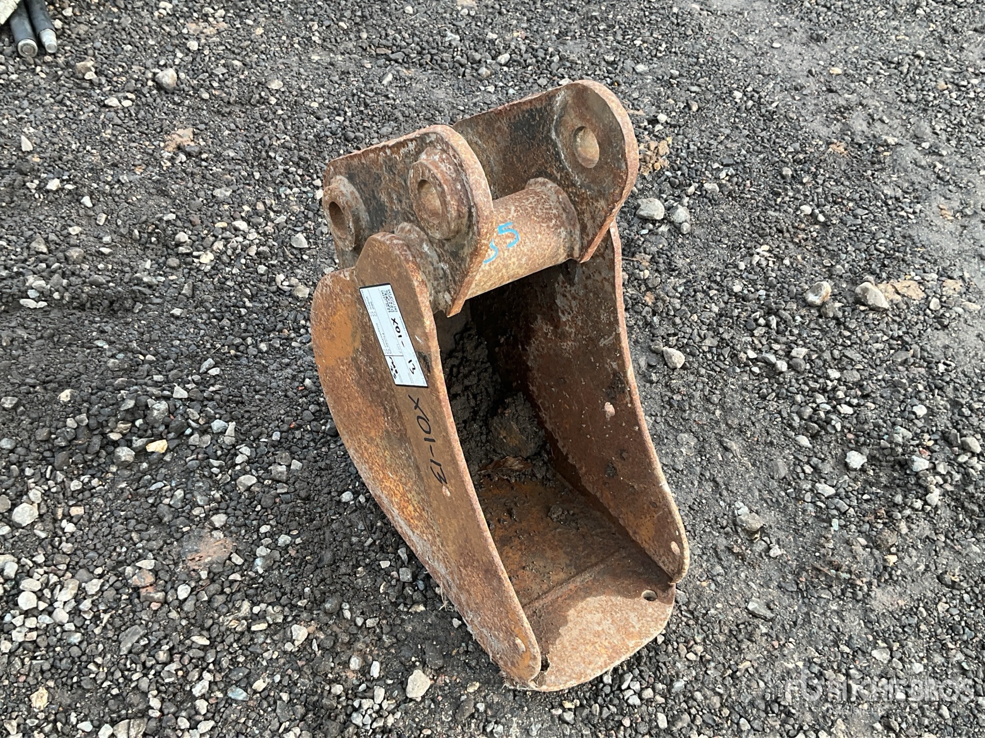 220 mm Digging Excavator Bucket | Ritchie Bros. Auctioneers