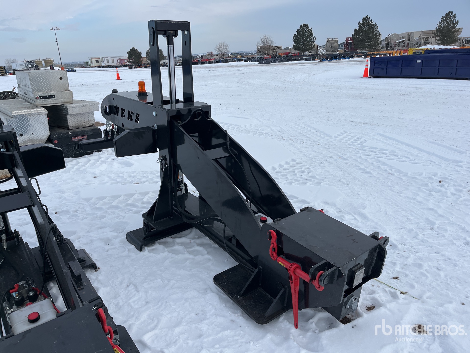 2025 Neks Hydraulic Fifth Wheel | Ritchie Bros. Auctioneers