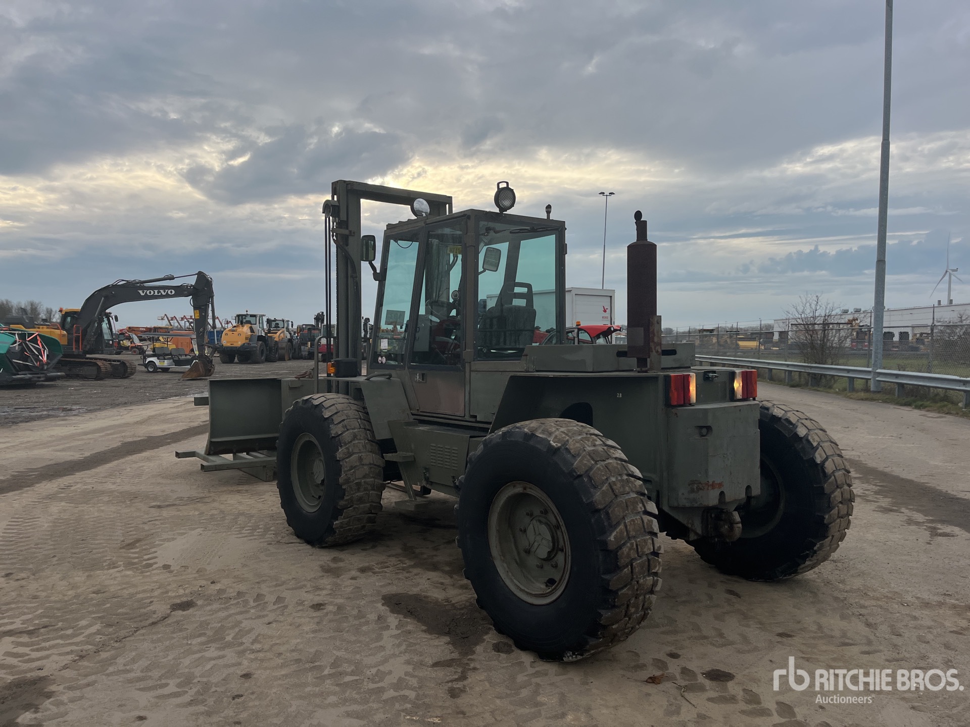 Climax TKR FRKLFT 2T AG BN Clomax 4x4 Rough Terrain Forklift | Ritchie ...