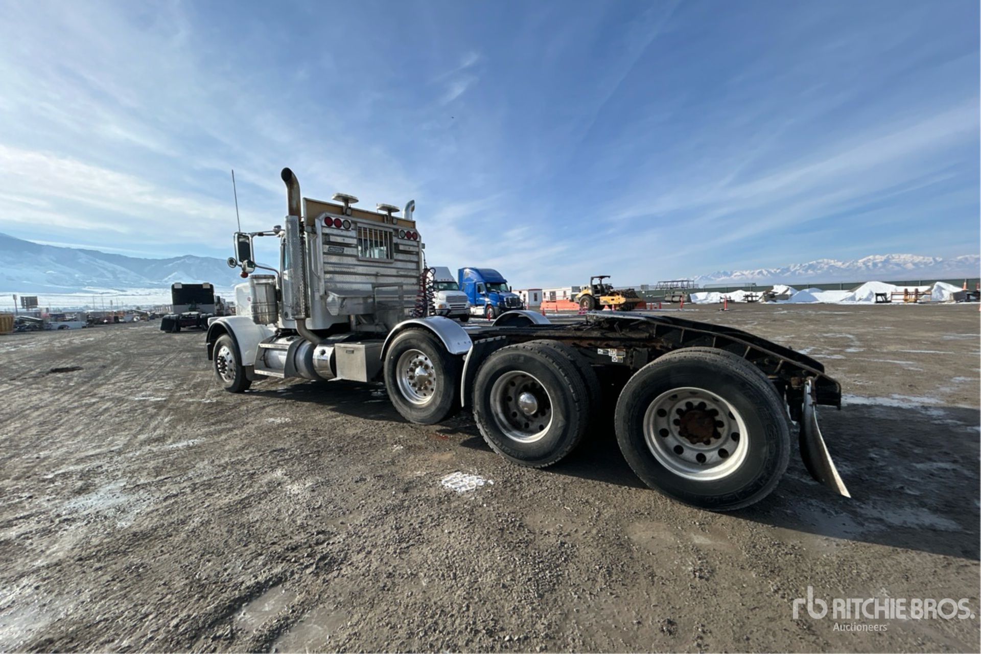2015 Peterbilt 389 8x4 Heavy Haul Tri/A Day Cab Truck Tractor | Ritchie ...