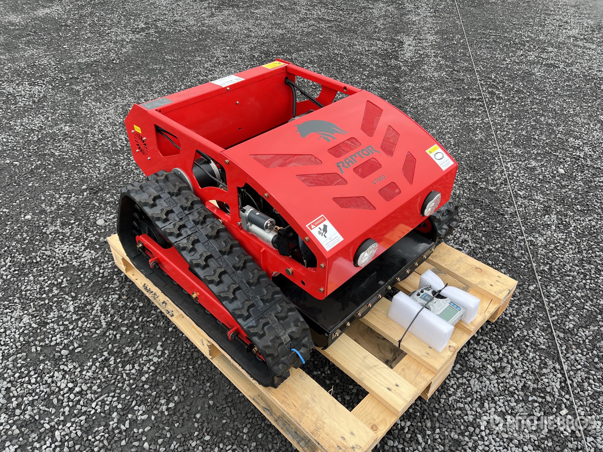 2025 Raptor VT900 Lawn Mower | Ritchie Bros. Auctioneers