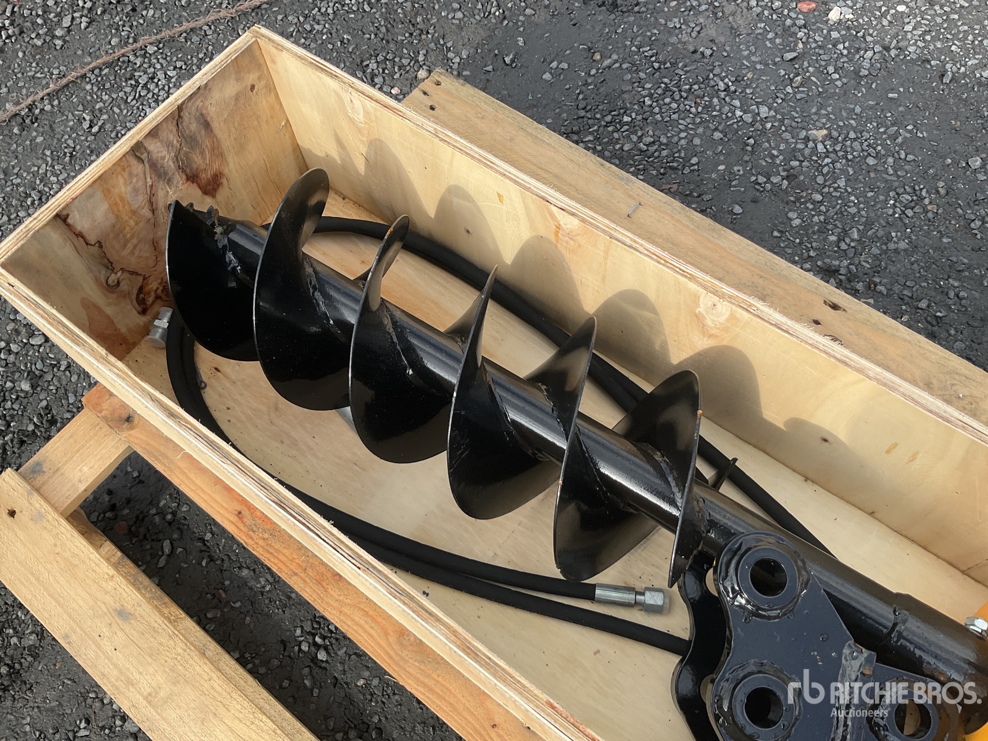 Short Excavator Auger | Ritchie Bros. Auctioneers