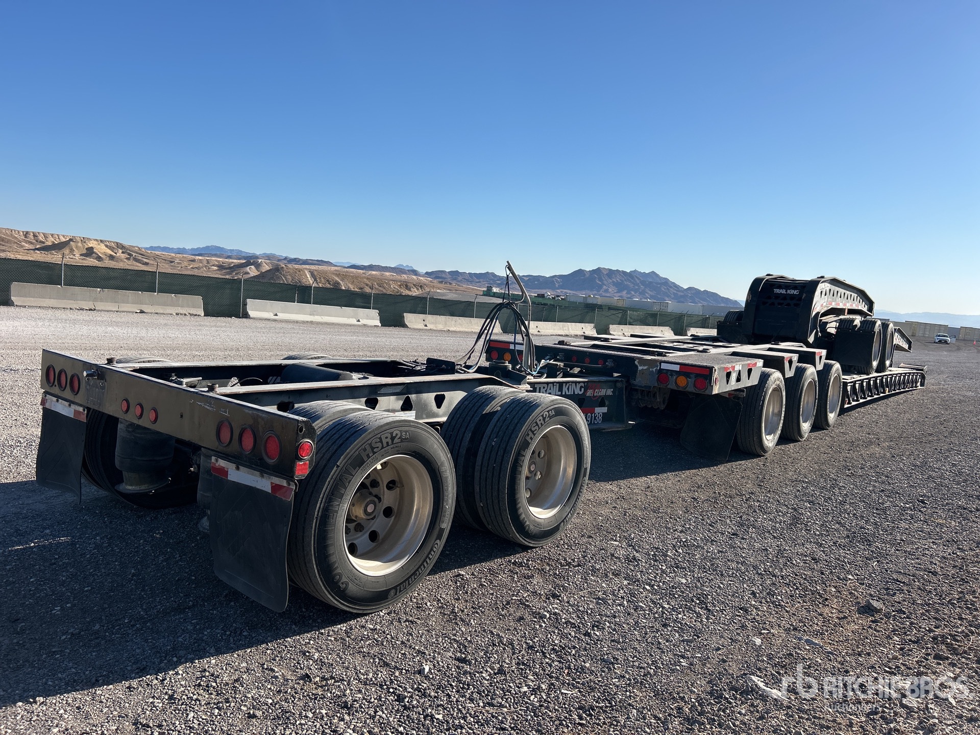 1997 Trail King TK130MDG-653 Tri/A Removable Gooseneck Lowboy Trailer ...