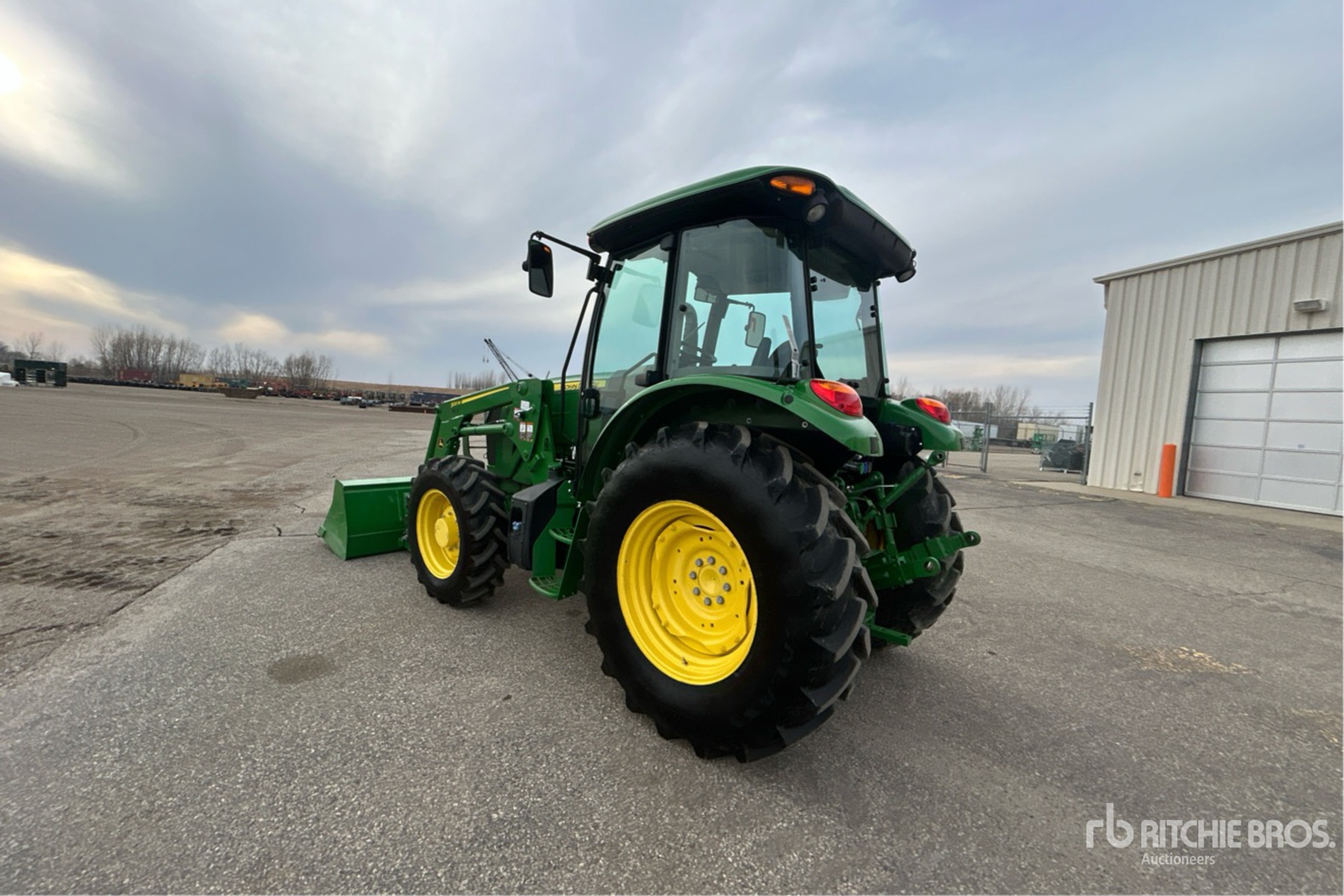 2023 John Deere 5090E 4WD Tractor | Ritchie Bros. Auctioneers