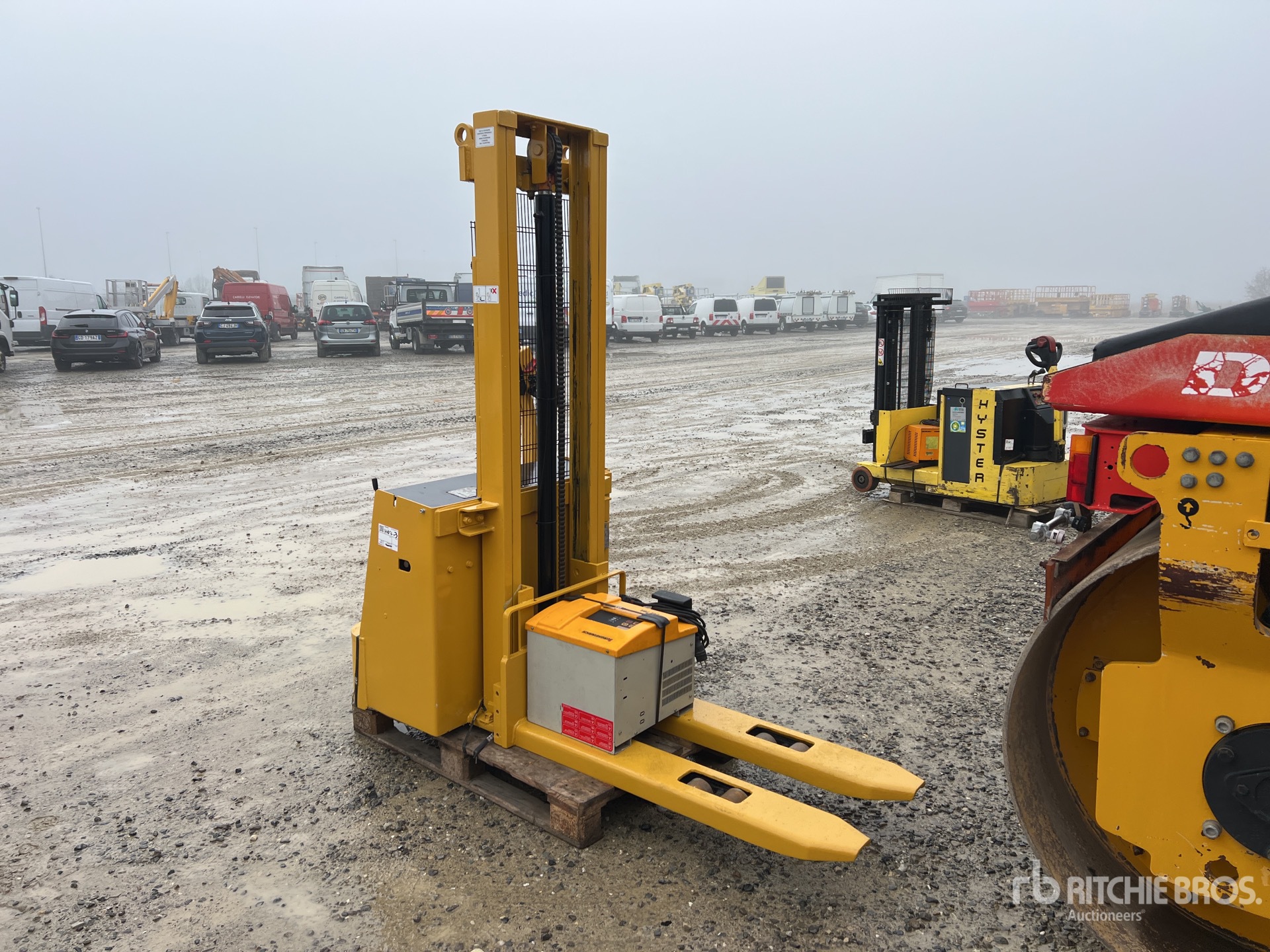 OMG ECO12N Pallet Jack | Ritchie Bros. Auctioneers