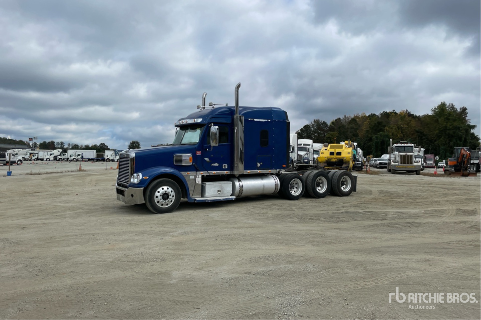 2014 Freightliner Coronado 8x4 Tri/A Sleeper Truck Tractor (Glider Kit ...