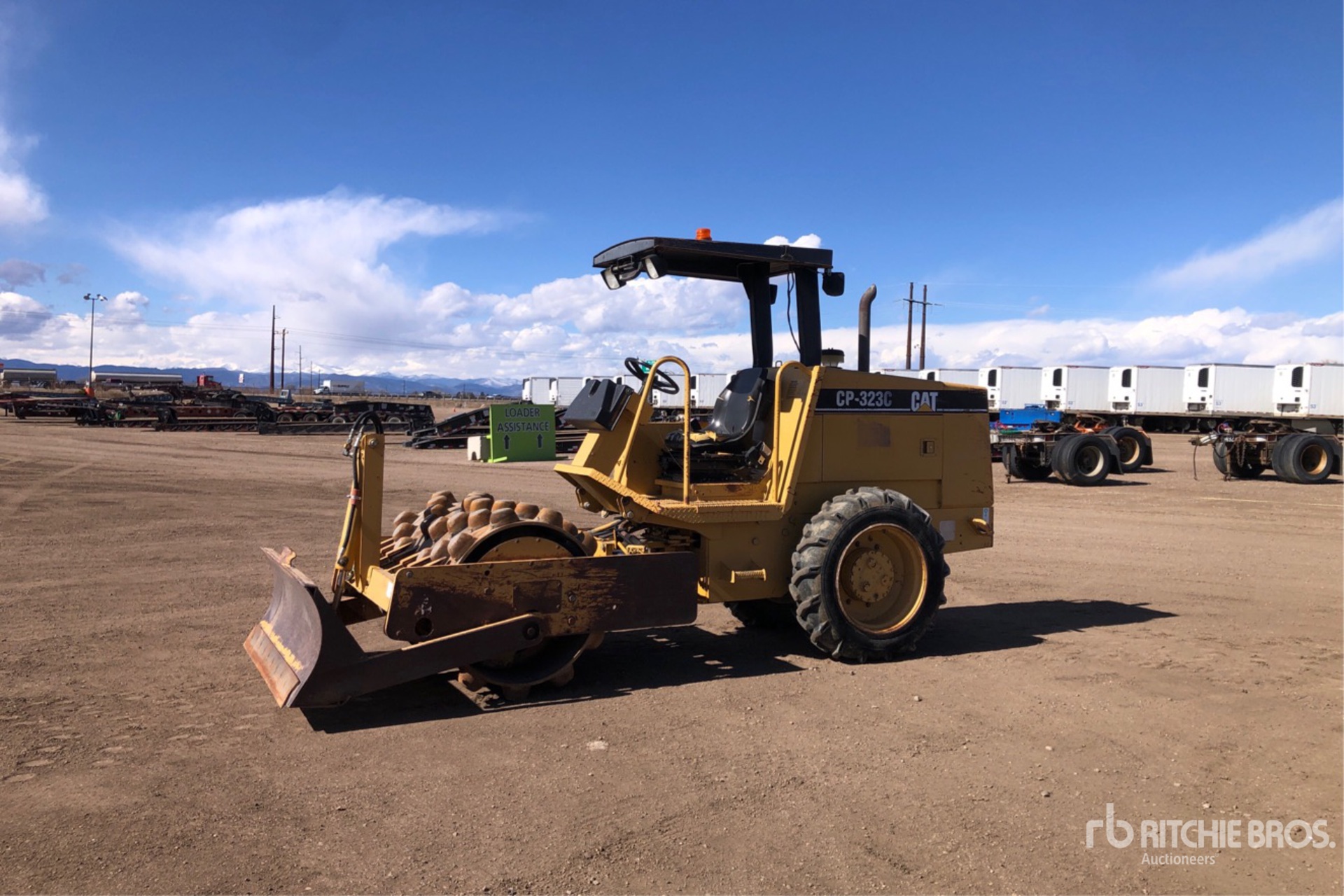 1999 Cat CP-323C Padfoot Drum Compactor | Ritchie Bros. Auctioneers