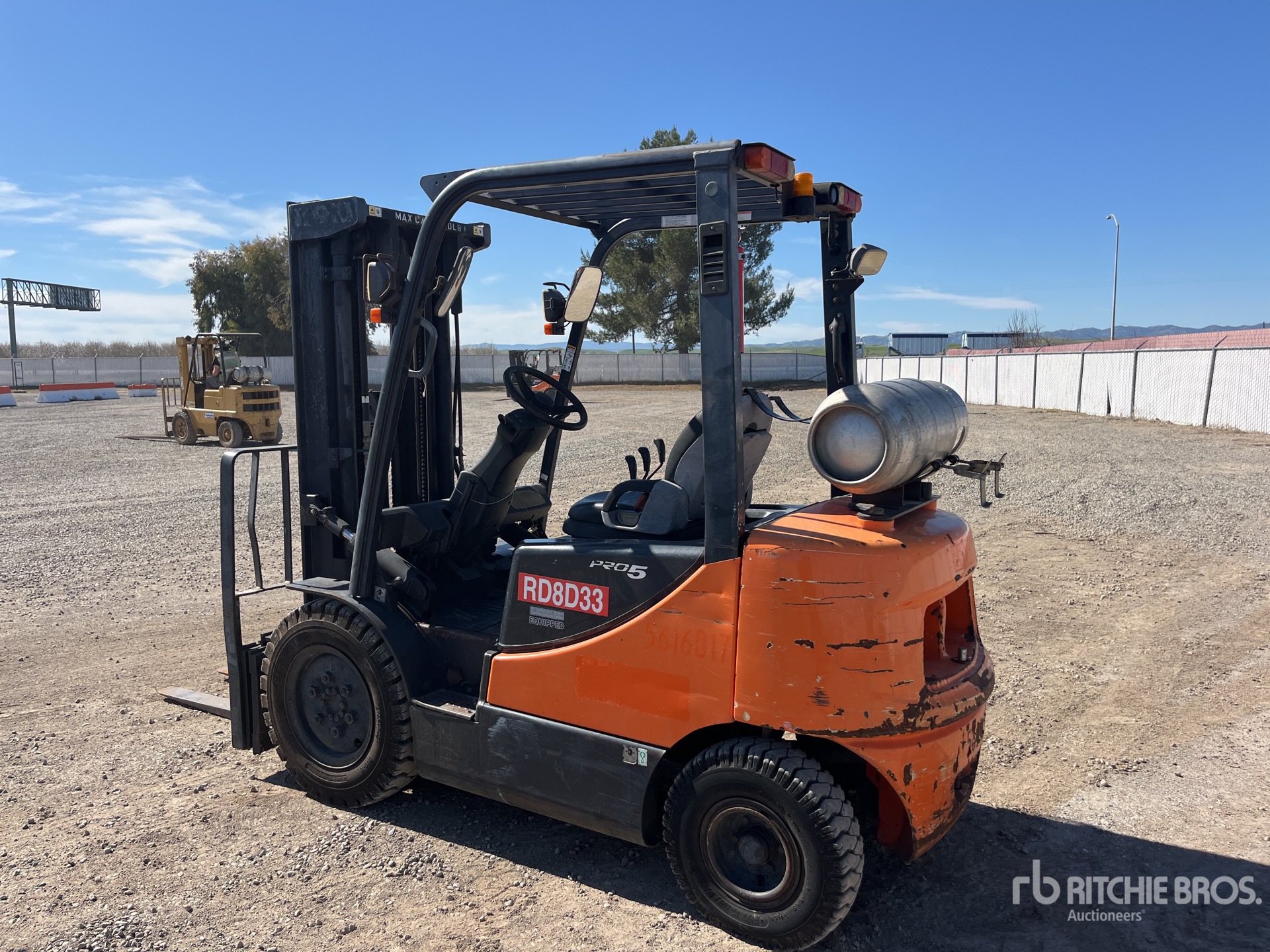 2012 Doosan G25P-5 Plus 4400 lb Pneumatic Tire Forklift | Ritchie Bros ...