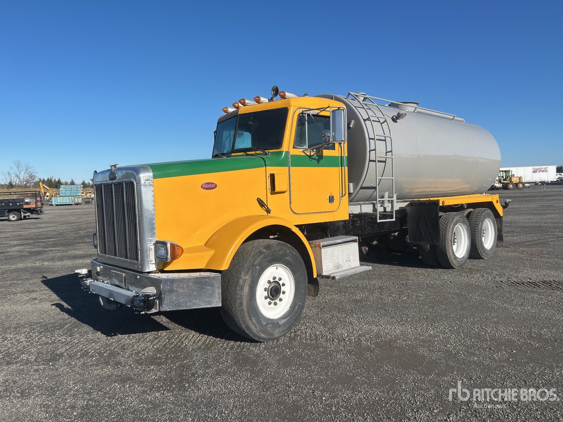 1990 Peterbilt 357 5000 gal 6x4 Water Truck | Ritchie Bros. Auctioneers