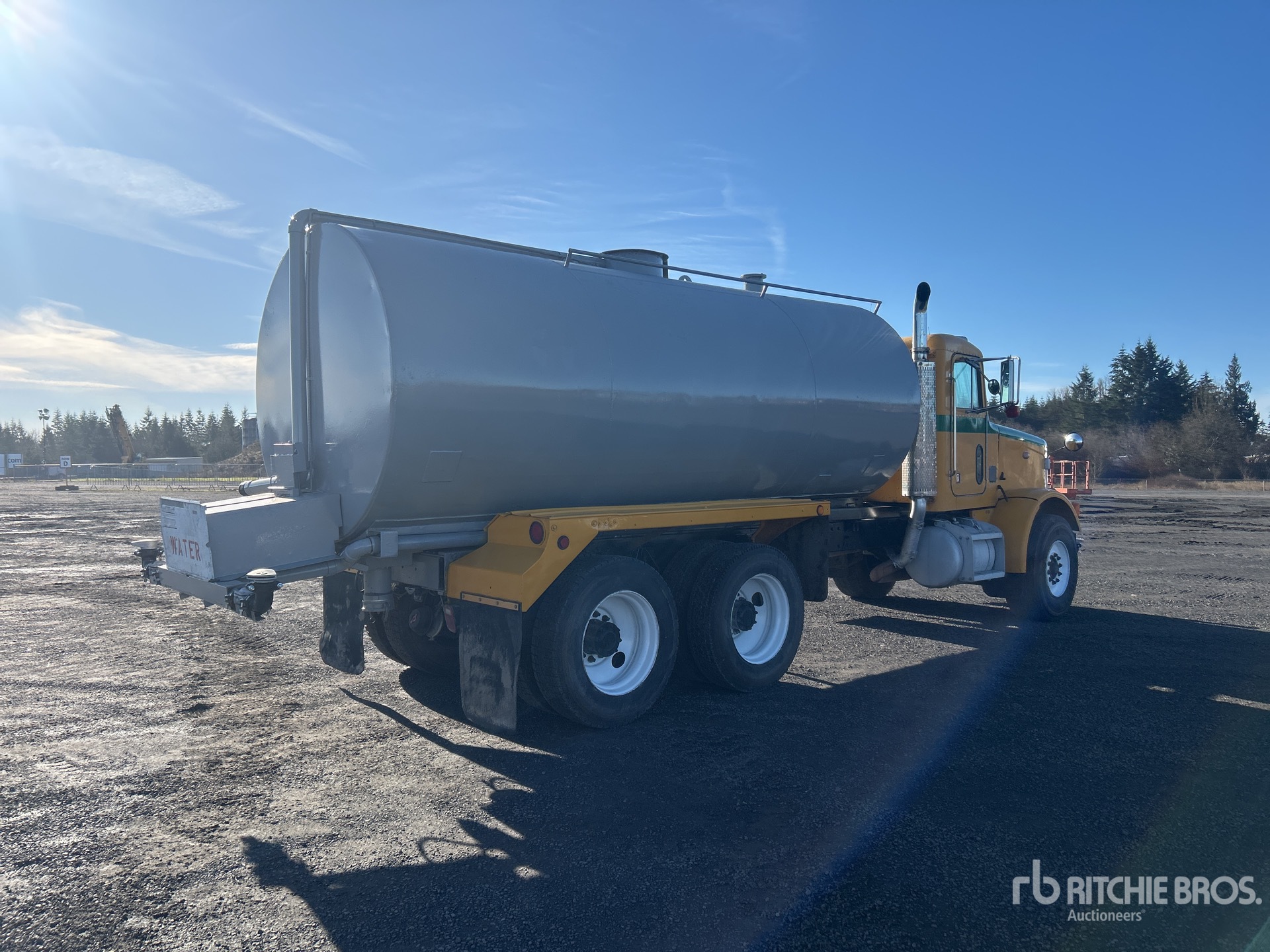 1990 Peterbilt 357 5000 gal 6x4 Water Truck | Ritchie Bros. Auctioneers