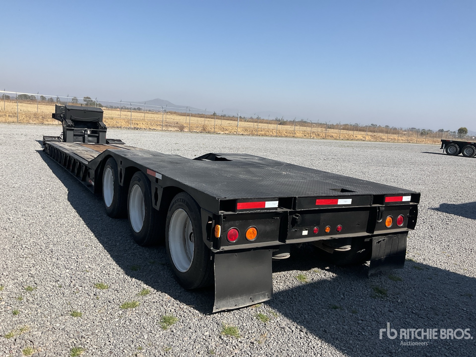 1999 Load King HDD503 50 ton Tri/A Removable Gooseneck Cama Baja ...