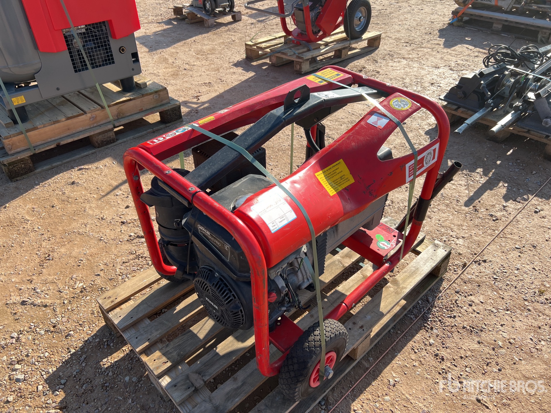 2014 SDMO Weldarc 200 Materiel De Location Rental Equipment 4 Kva ...