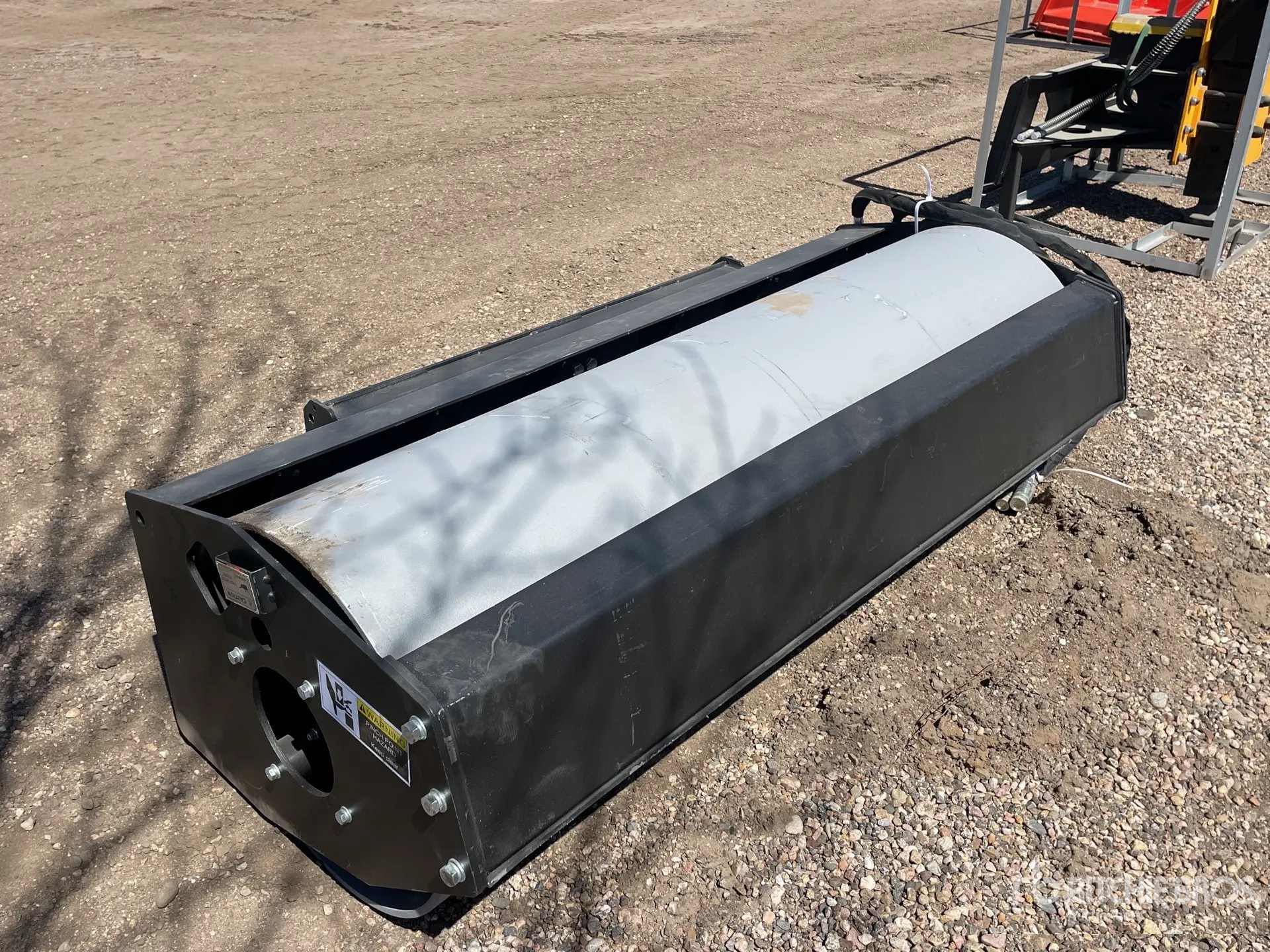 2025 Suihe SSVR-72 72 in Skid Steer Vibratory Roller (Unused) | Ritchie ...