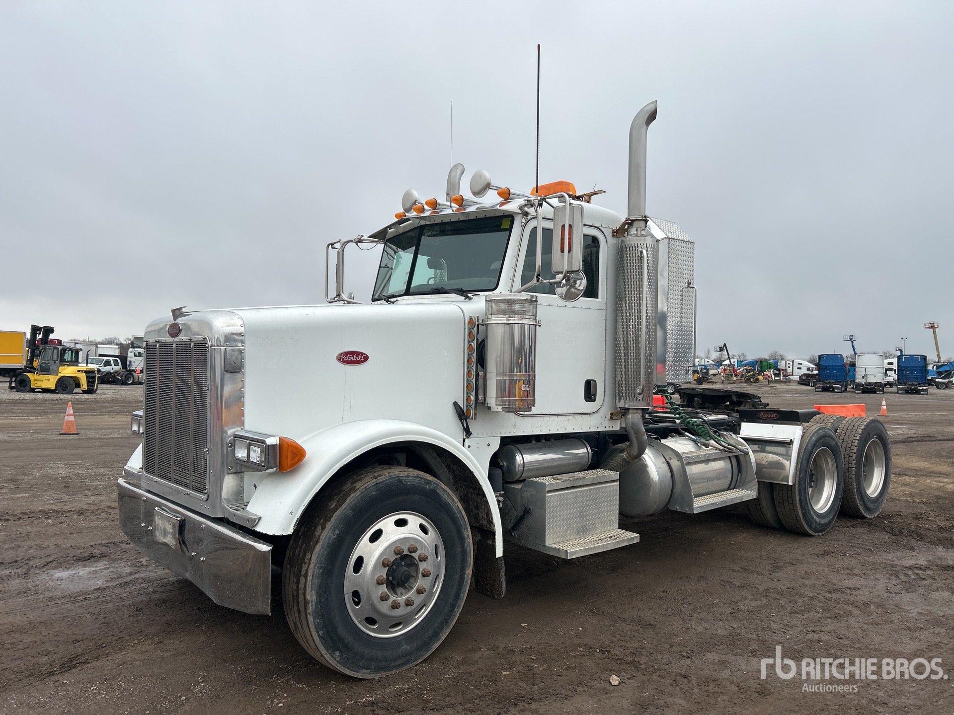2005 Peterbilt 378 6x4 T/A Day Cab Truck Tractor | Ritchie Bros ...