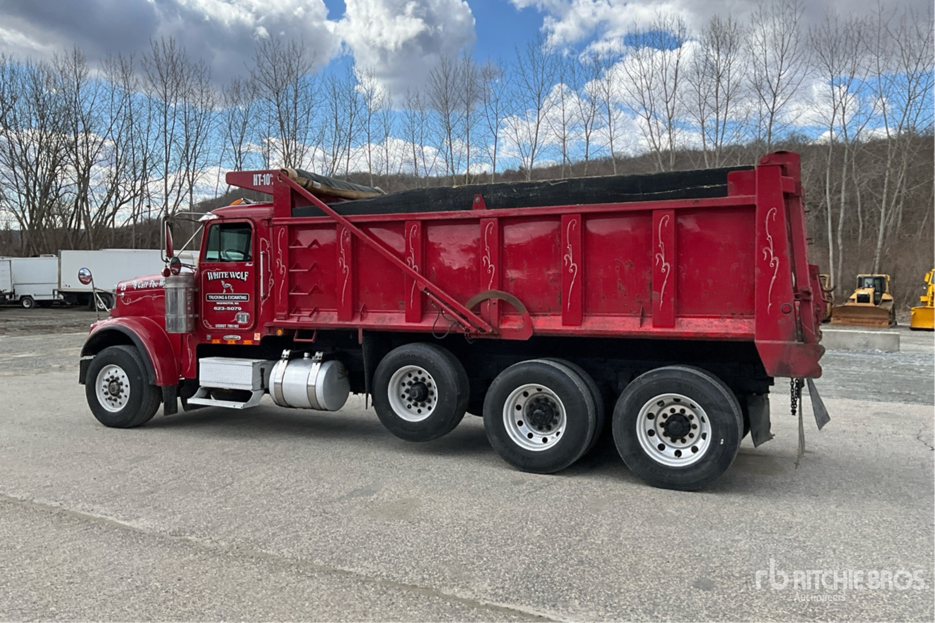 1998 Freightliner FLD120 8x4 Tri/A Dump Truck | Ritchie Bros. Auctioneers