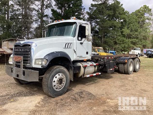 1995 (unverified) Mack CH600 6x4 Roll-Off Truck in Mansfield, Louisiana ...