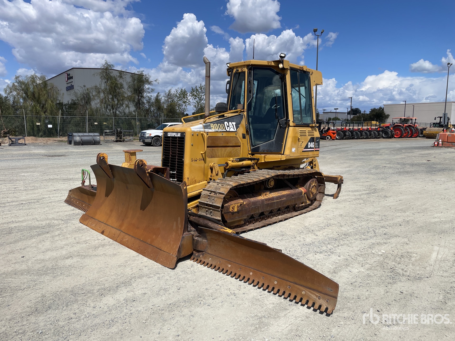 2004 Cat D4G XL Crawler Dozer | Ritchie Bros. Auctioneers
